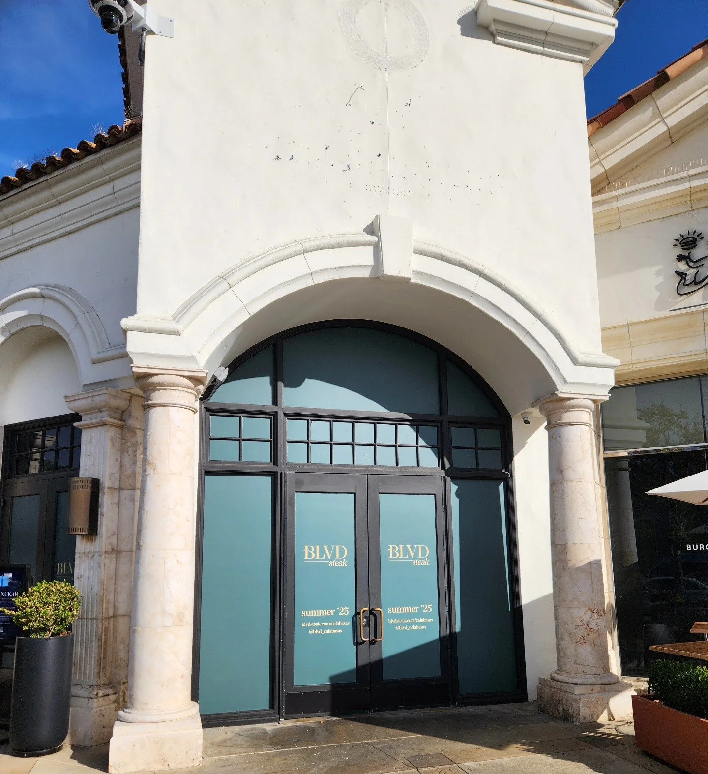Crossroads Kitchen Closed and BLVD Steak Coming Soon to The Commons at ...