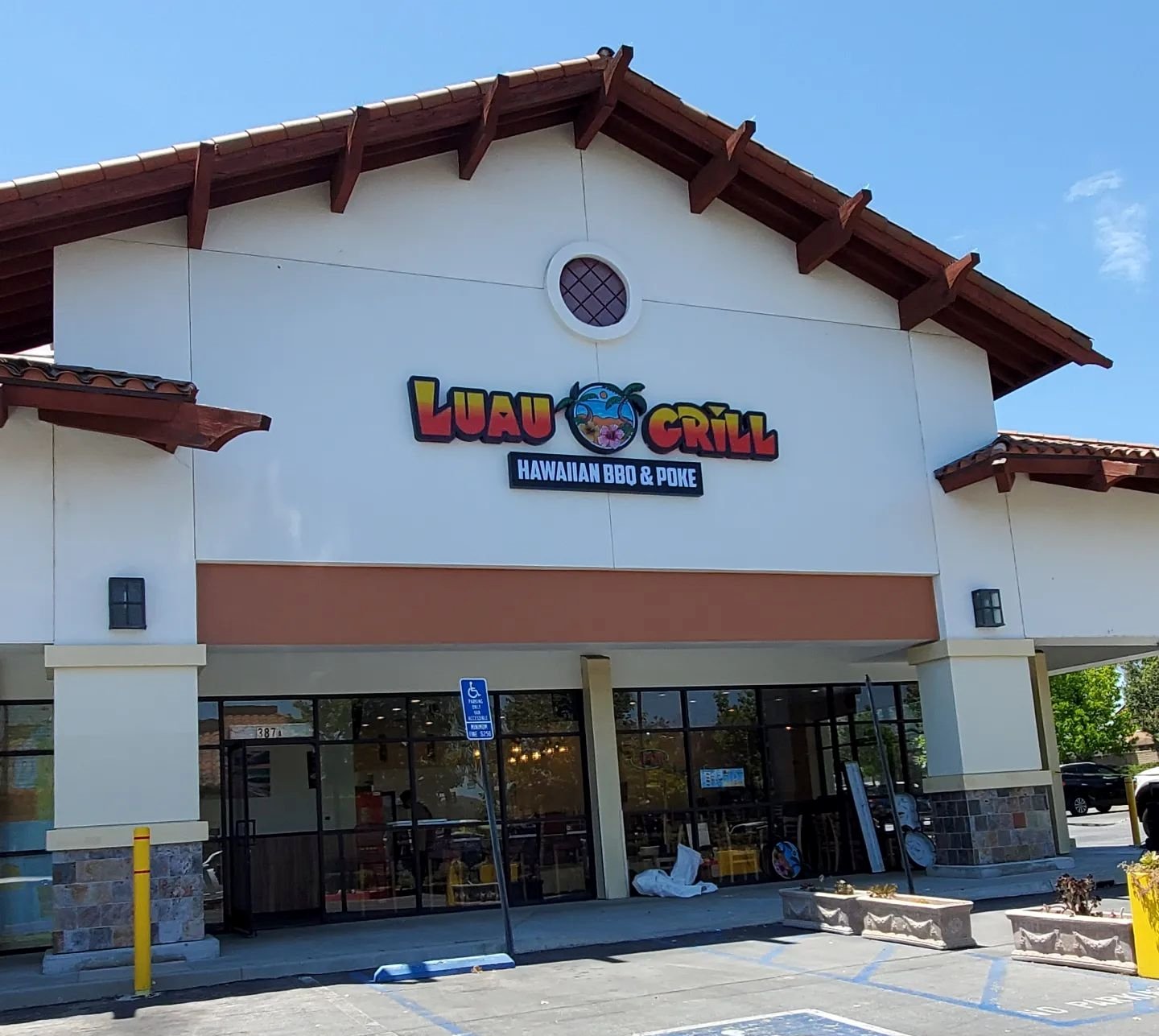 Luau Grill Hawaiian BBQ & Poke is Coming Soon to the Ventu Park ...