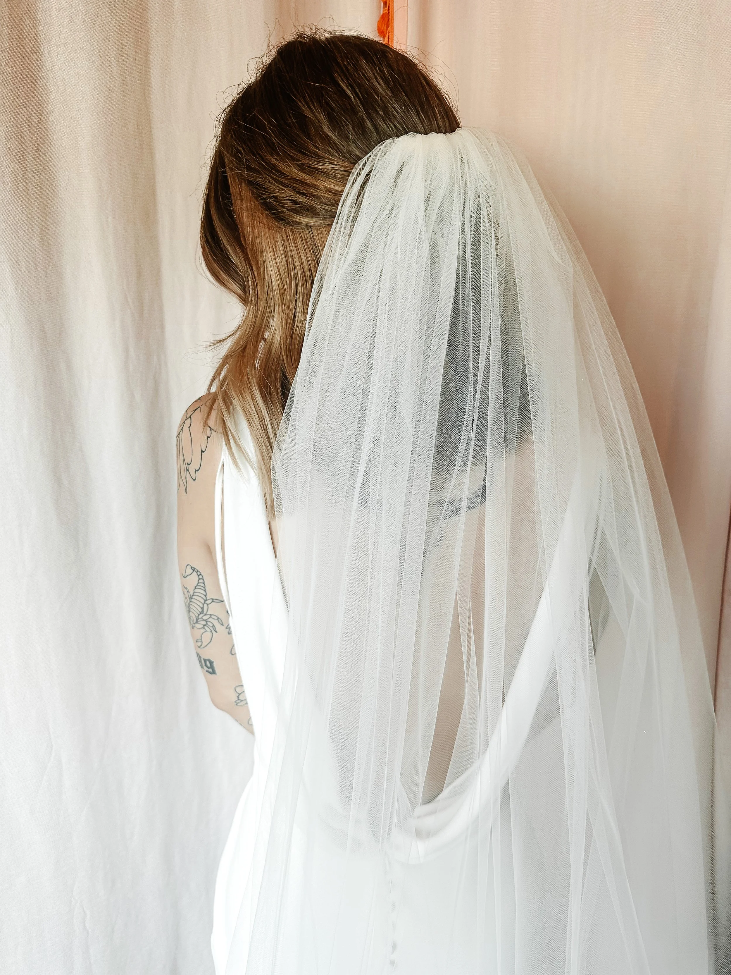 Bridal Accessories - Veils, Headpieces, Overskirts, Sleeves, Toppers ...