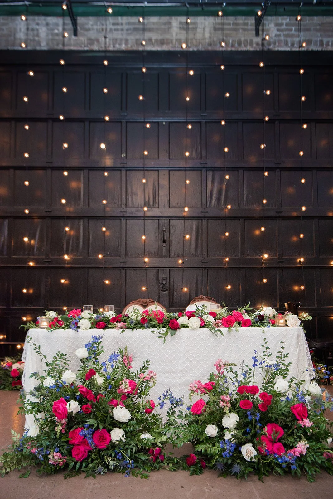 Vibrant Modern Florals for Shametra + Draper's Savannah Wedding at ...