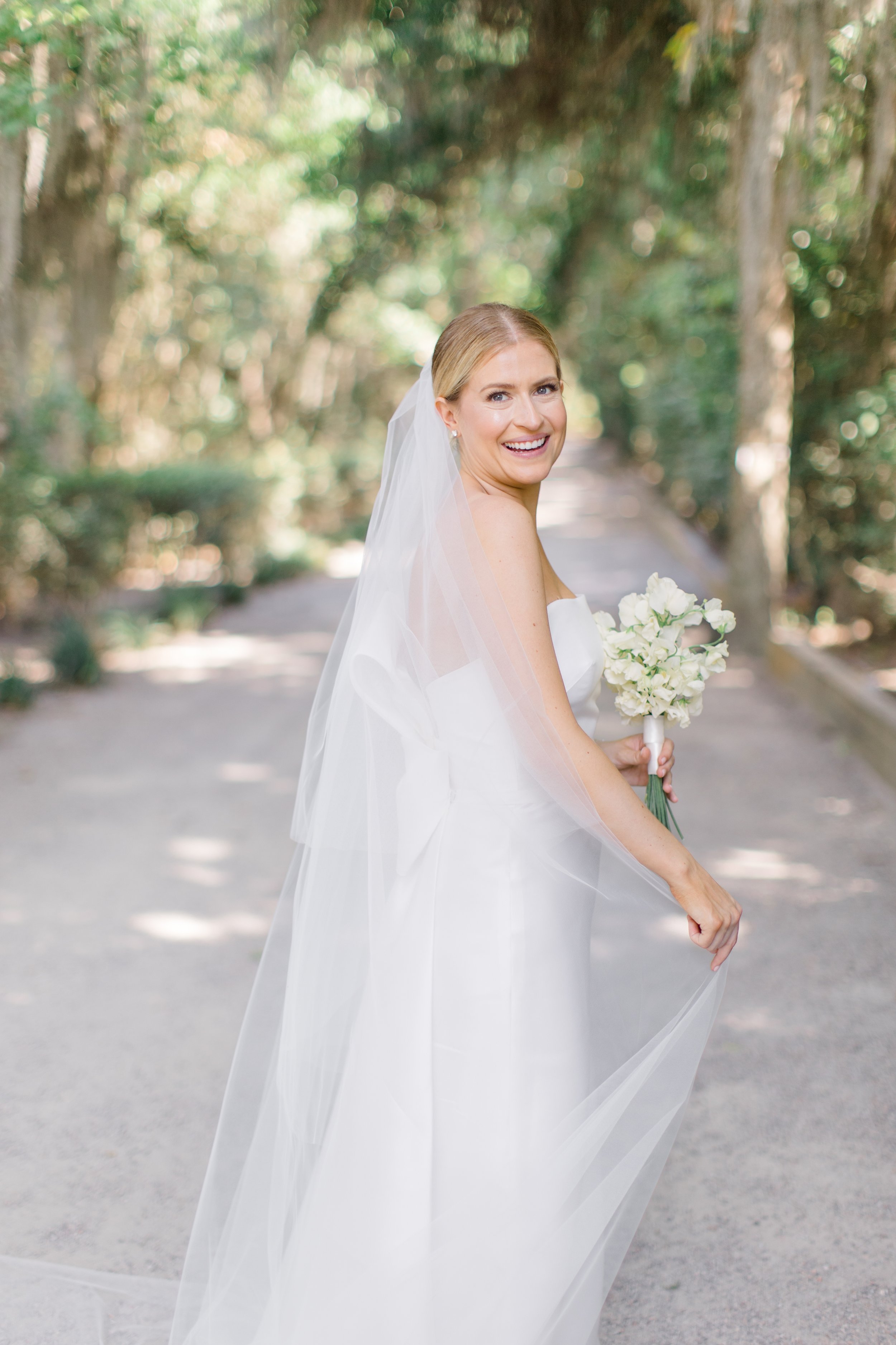 A Chic Southern Wedding at the Colleton River Club in South Carolina ...
