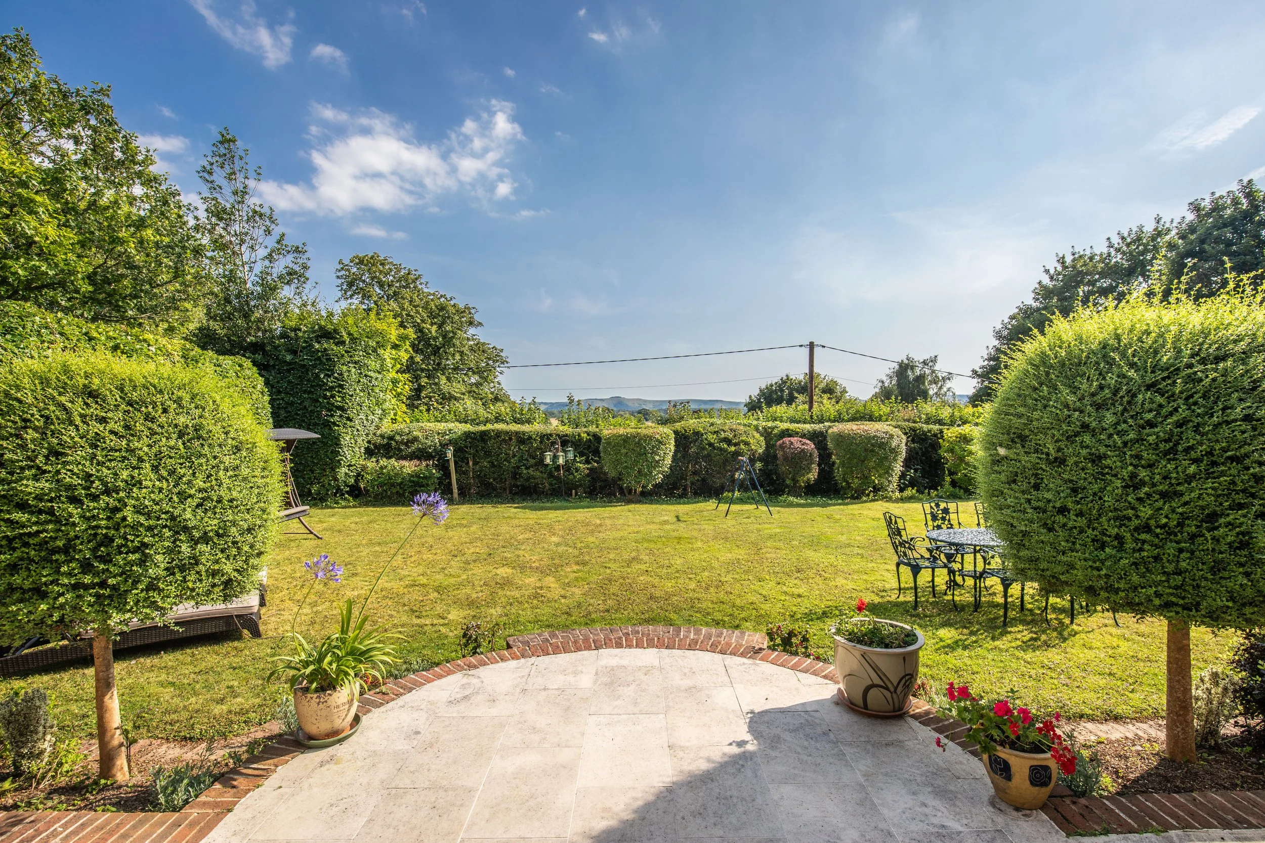 Chatt Estates — The Ragged Dog