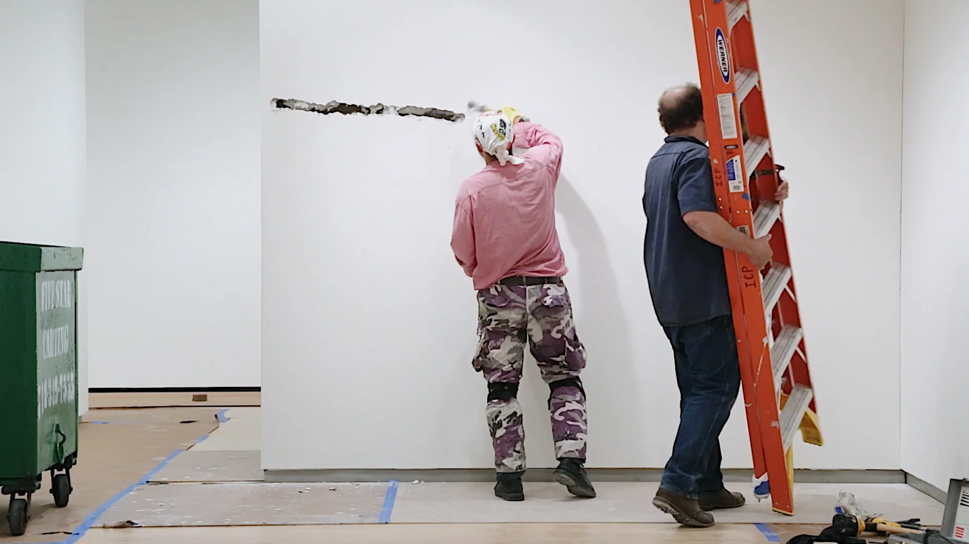 Daniel Terna — Art Handler