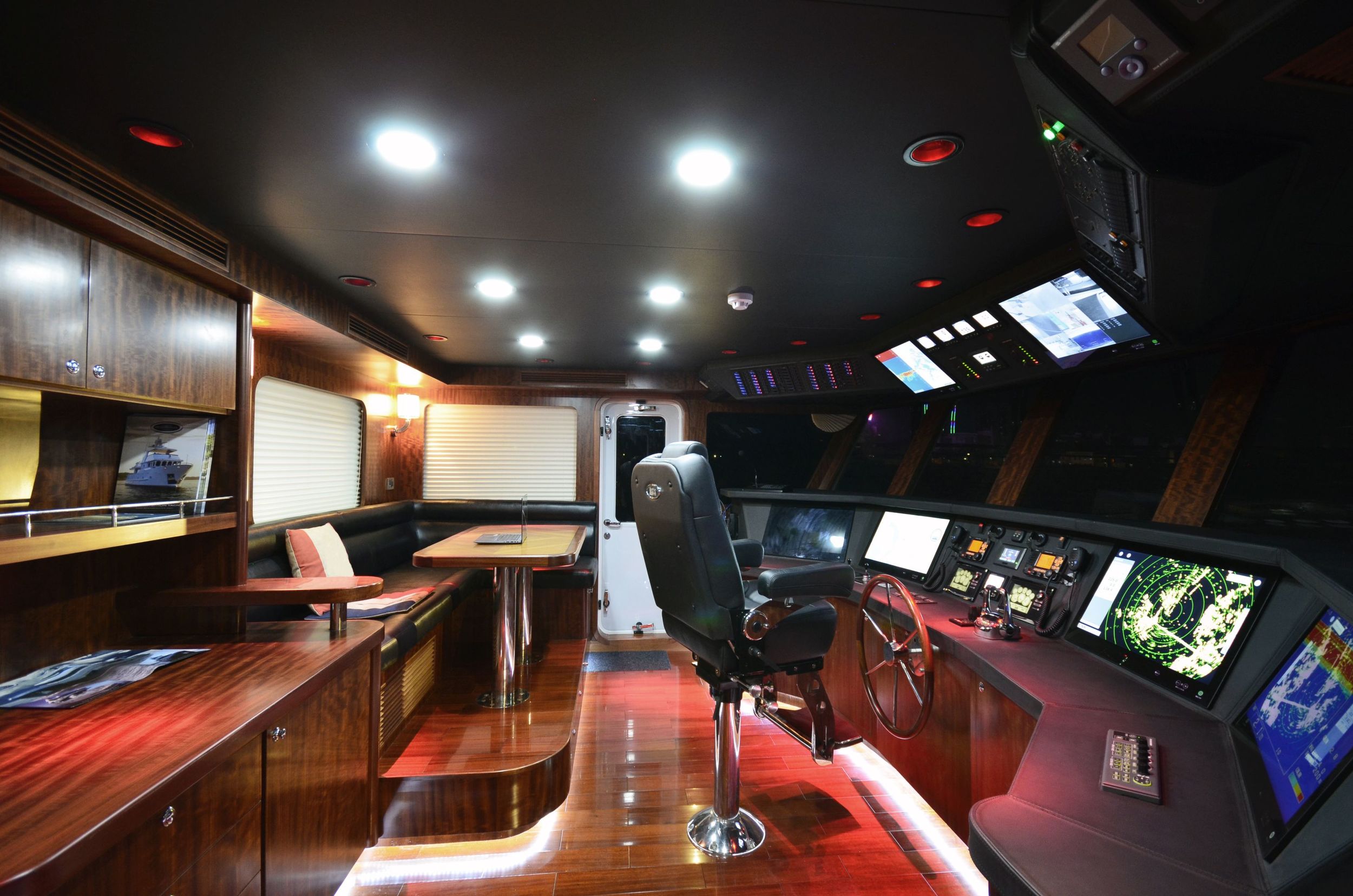 Bering Yachts B80 — SABDES Yacht Design