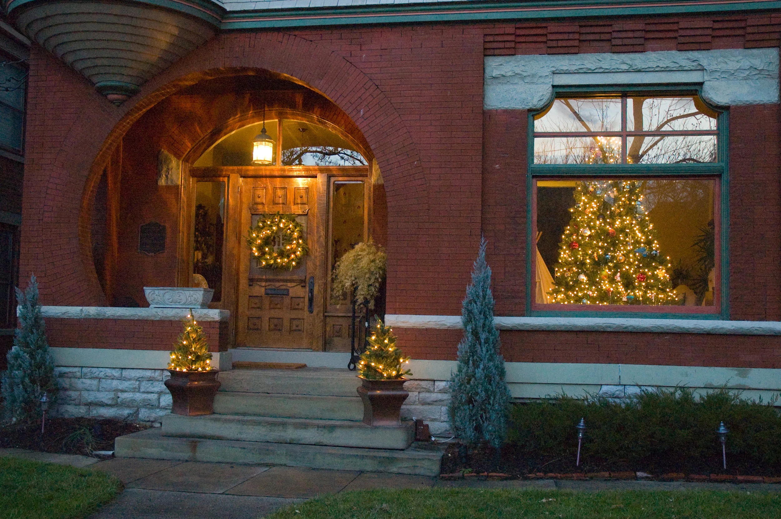 Victorian Christmas House