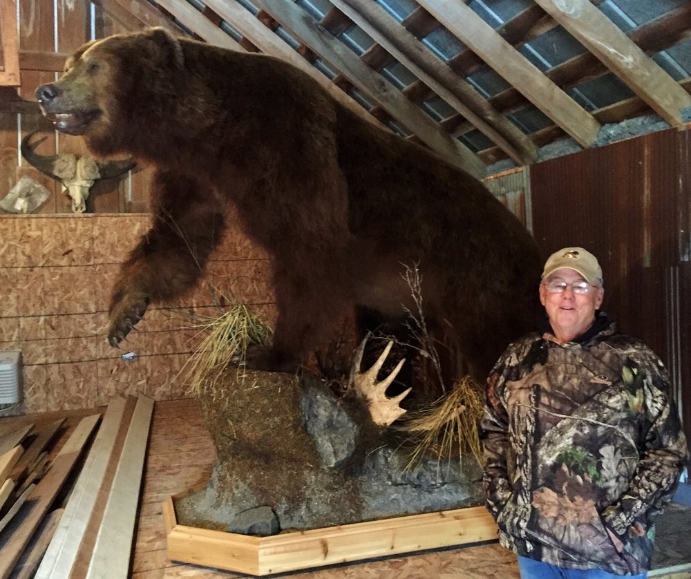 Matt CaldwellMy Hunting StoriesHunting Adventures with Roger Morris
