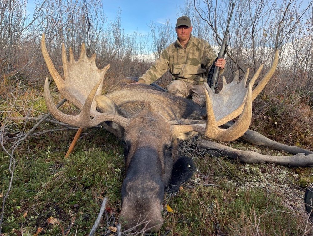 MooseMy Hunting StoriesHunting Adventures with Roger Morris