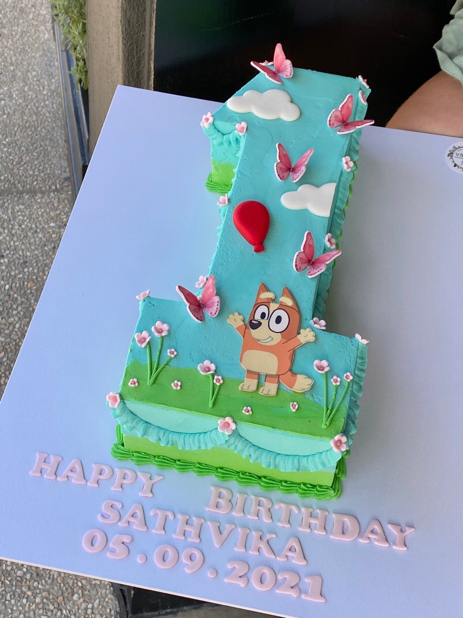 Novelty Cakes — Vanilla Pod