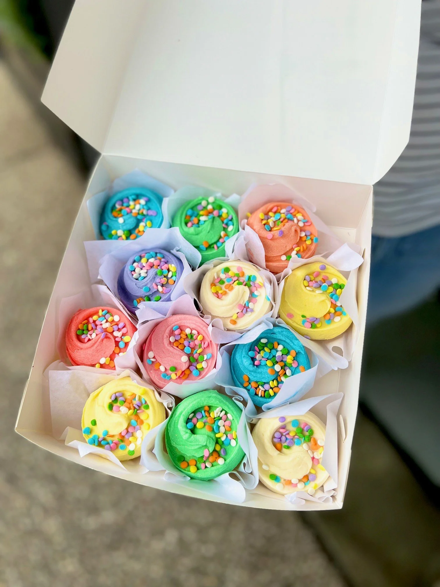 Mini Vanilla Cupcakes — Vanilla Pod