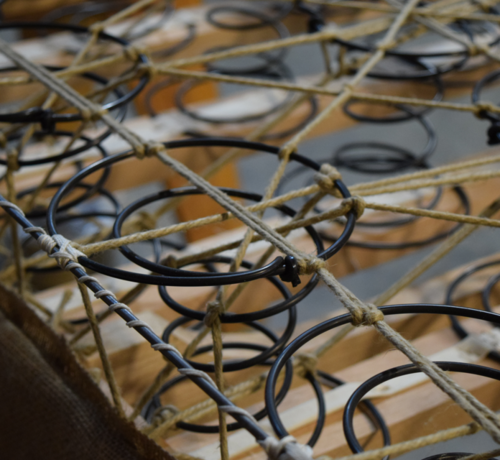 Ecobalanza — Steel Springs and Hemp Twine