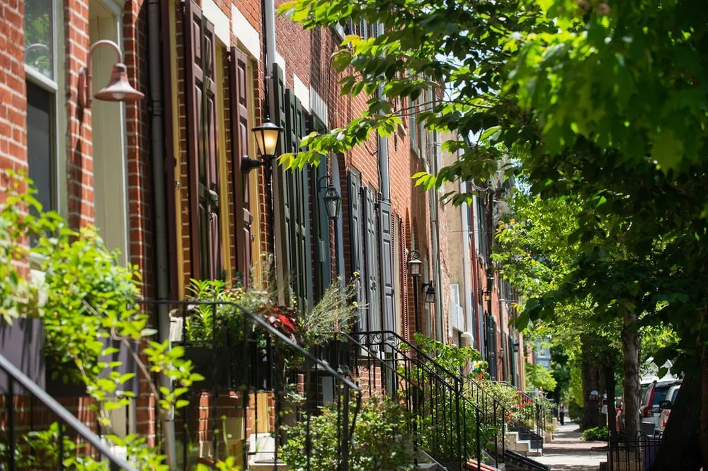 The history and charm of Philadelphia's rowhomes — Philly Home Girls