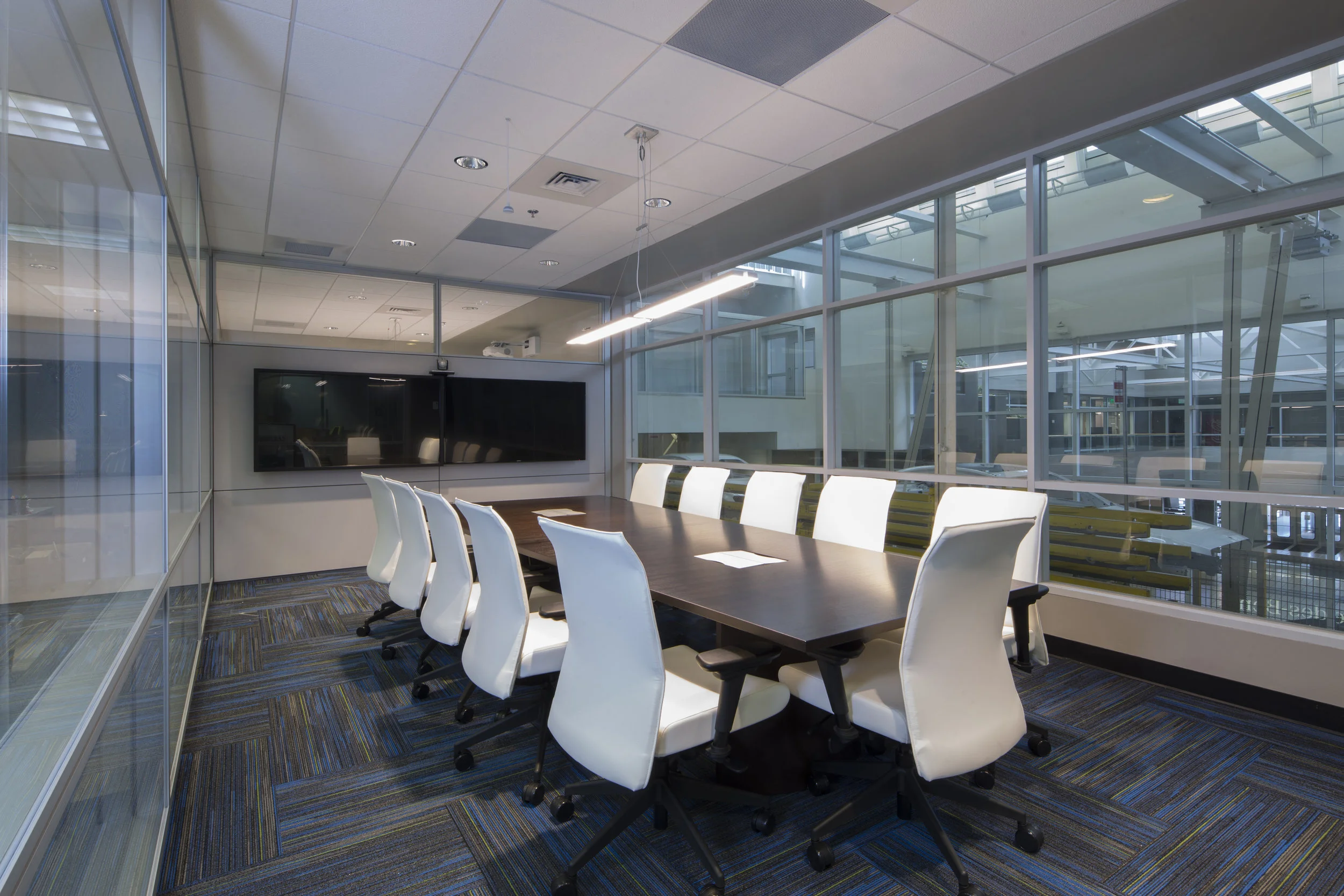 Mercedes-Benz U.S. International, Inc. workplace transformation ...