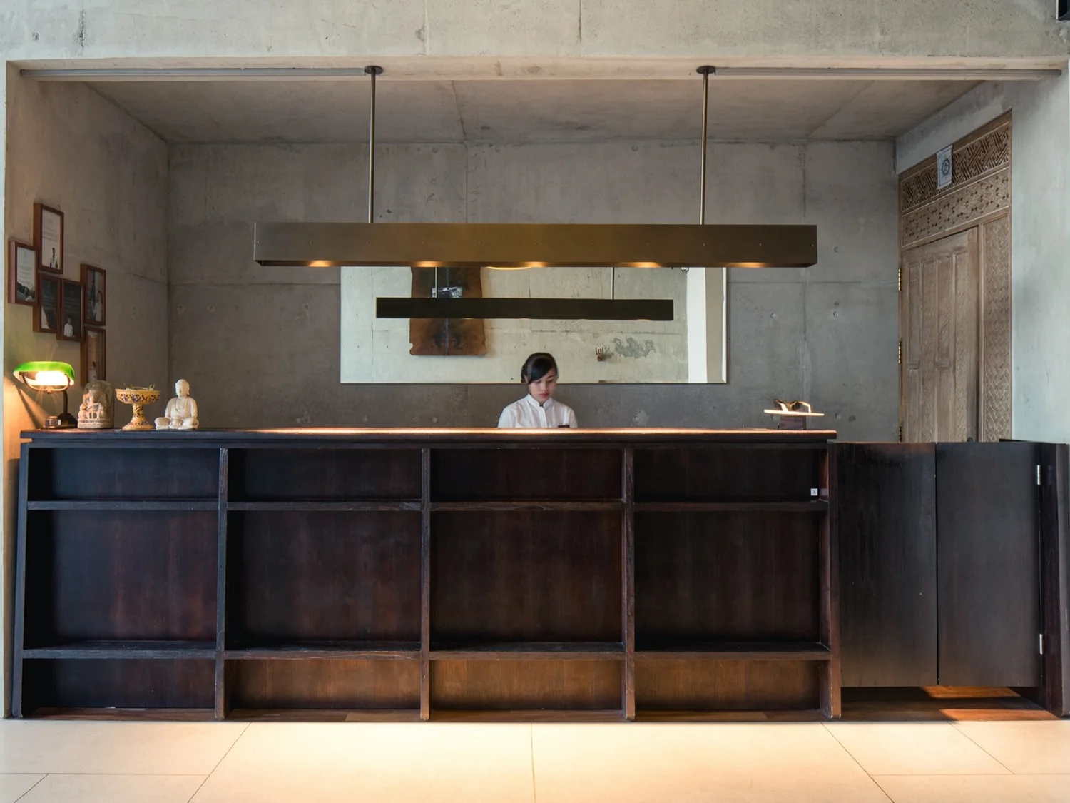 Luxury Hotel Front Desk