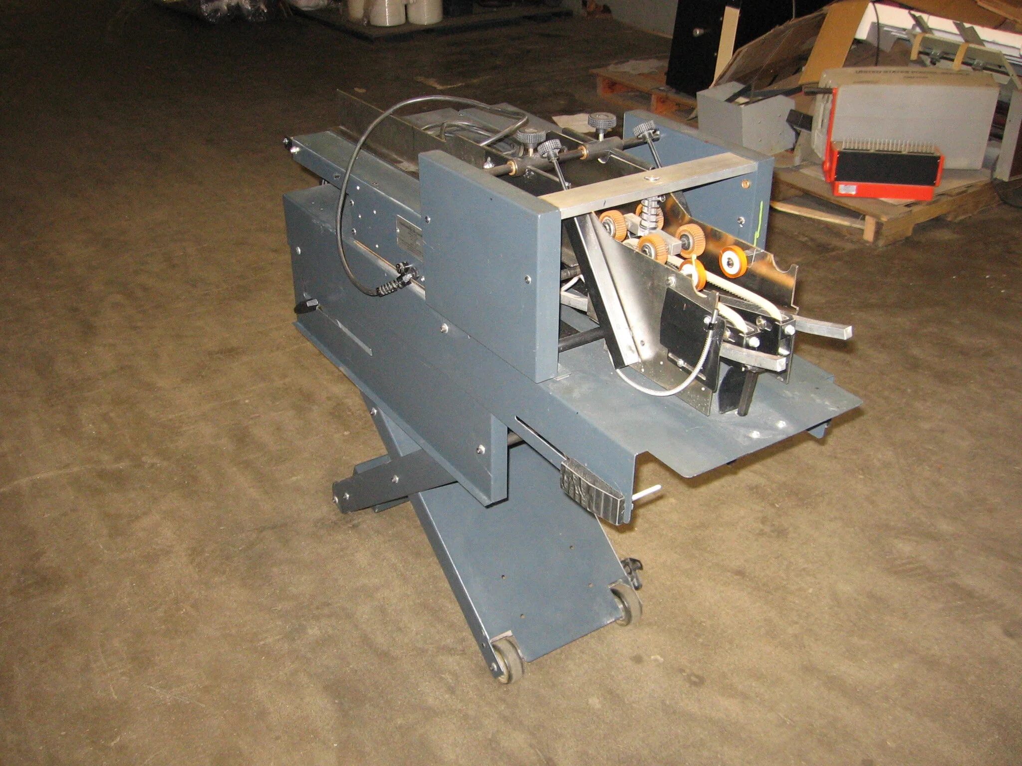 Strate Flow envelope feeder — Graphic Accessories