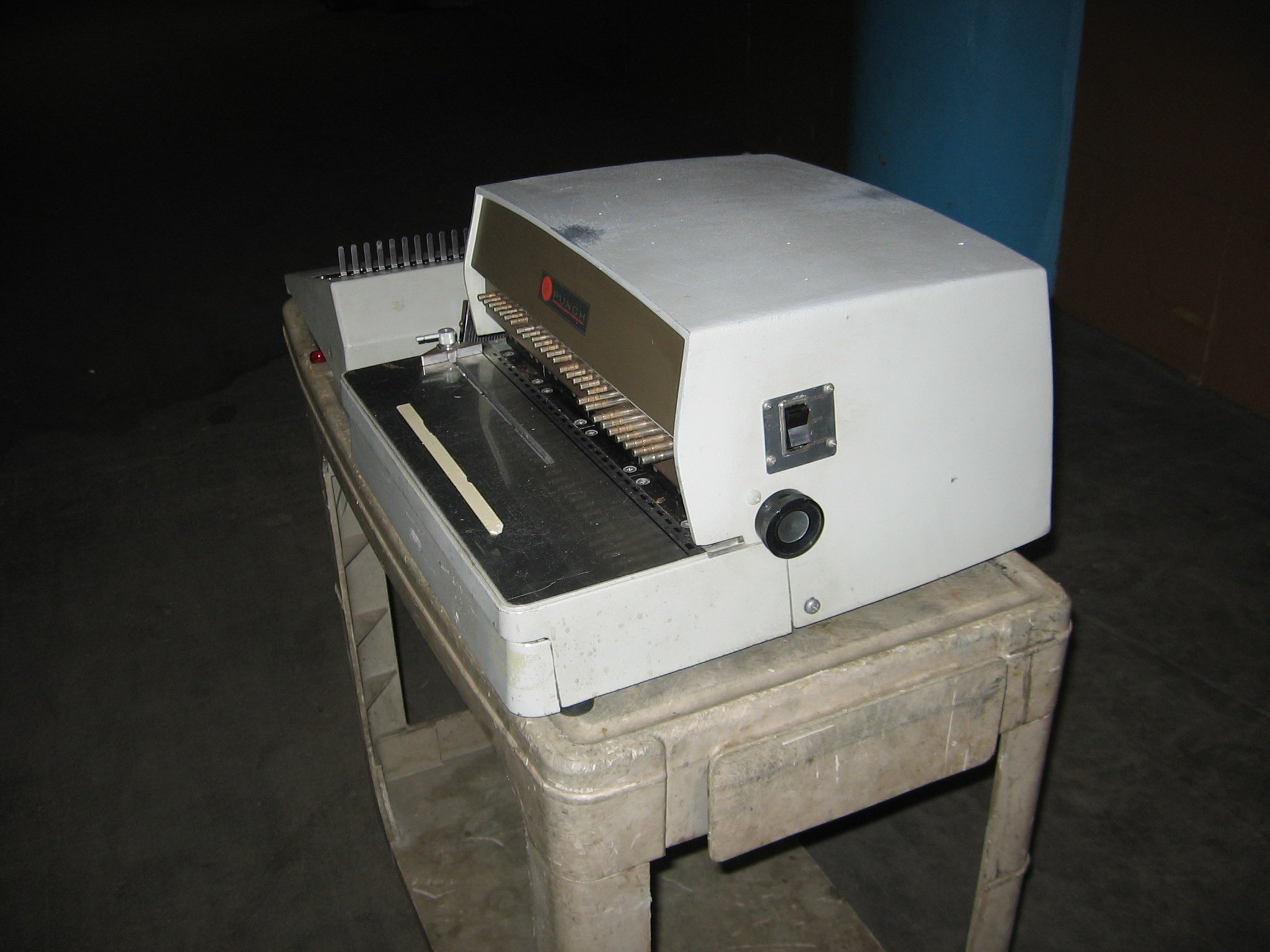 GBC Heavy duty punch & comb inserter — Graphic Accessories