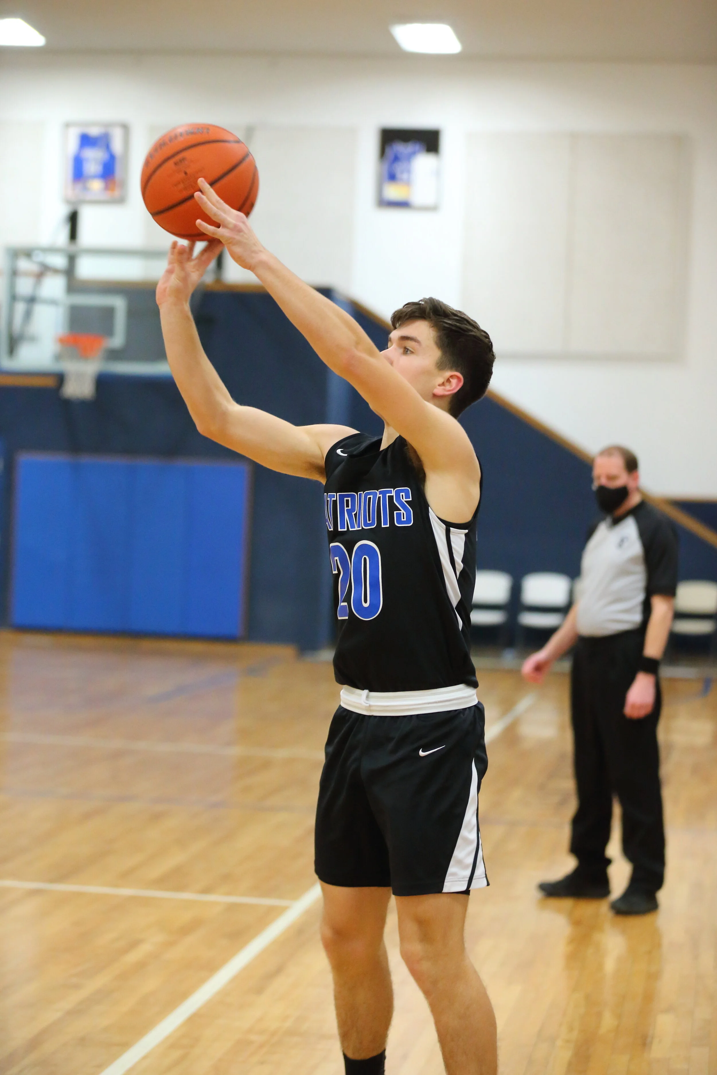 Basketball — SFCS