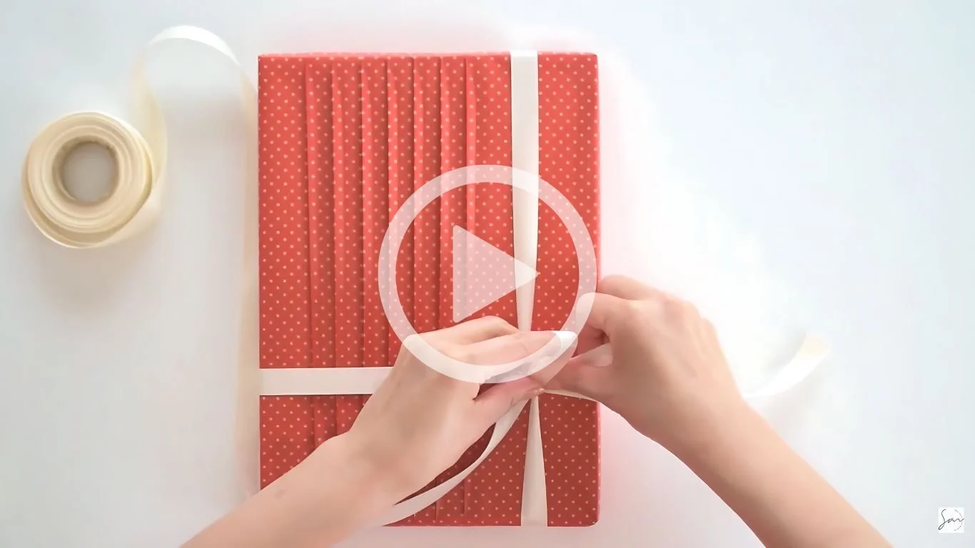 How to create neat fan pleats — Shiho Masuda Gift Wrapping