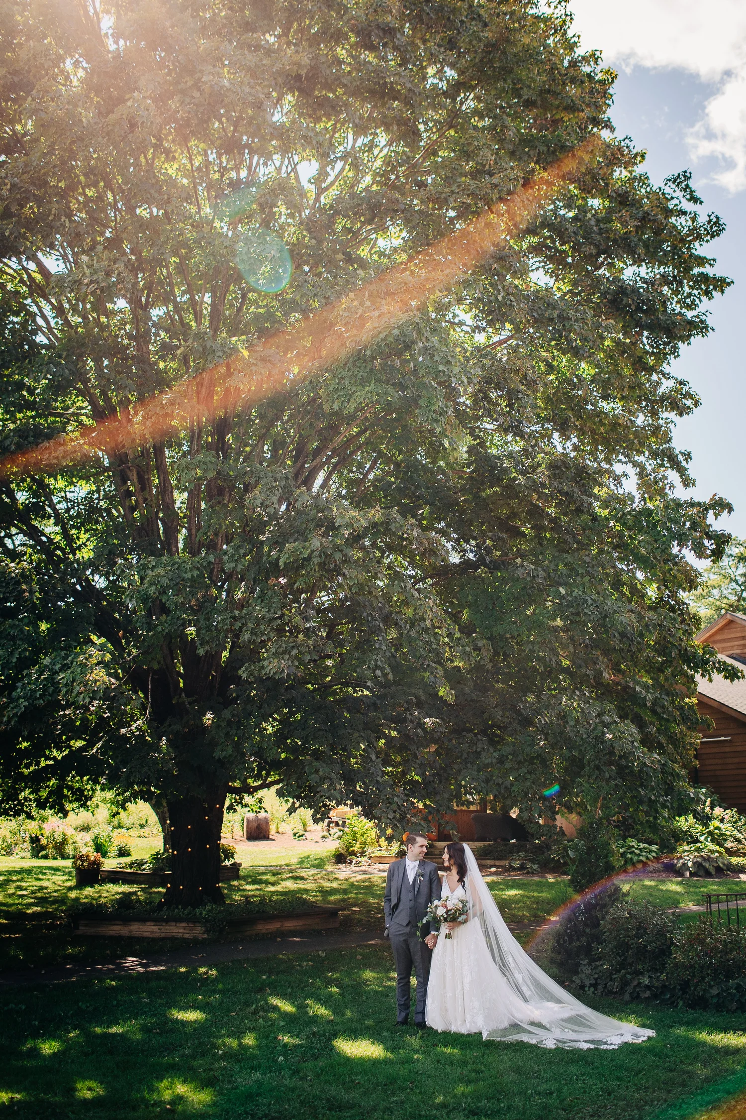 Red Maple Vineyard Wedding - Sweet Alice Photography