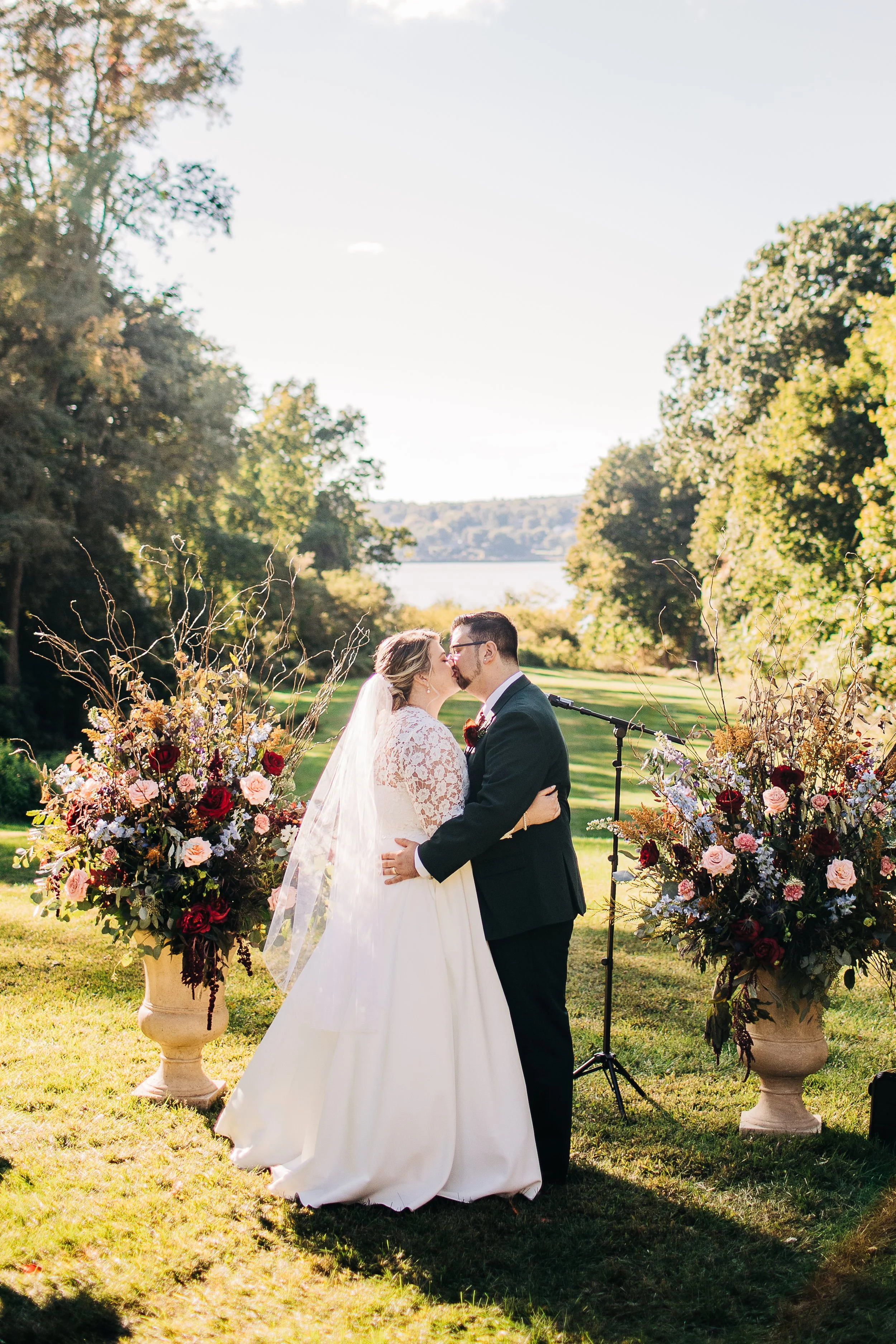 Mount Gulian Historic Site Wedding - Sweet Alice Photography