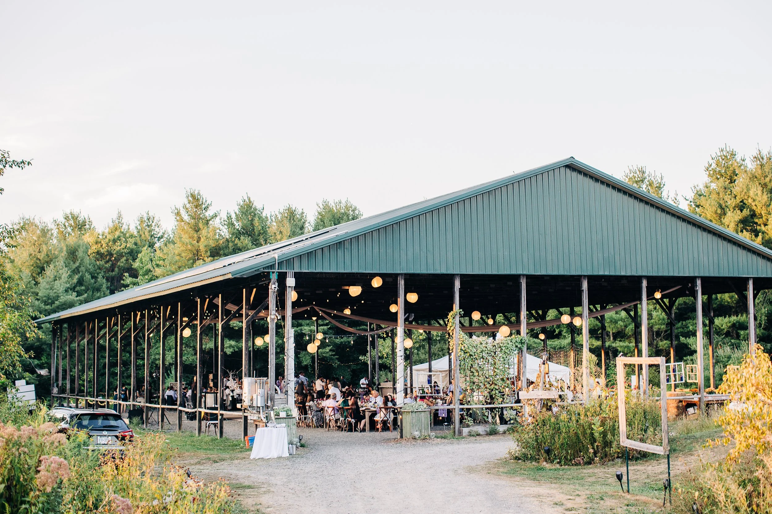 Rustic Ridge View Farm Wedding - Sweet Alice Photography