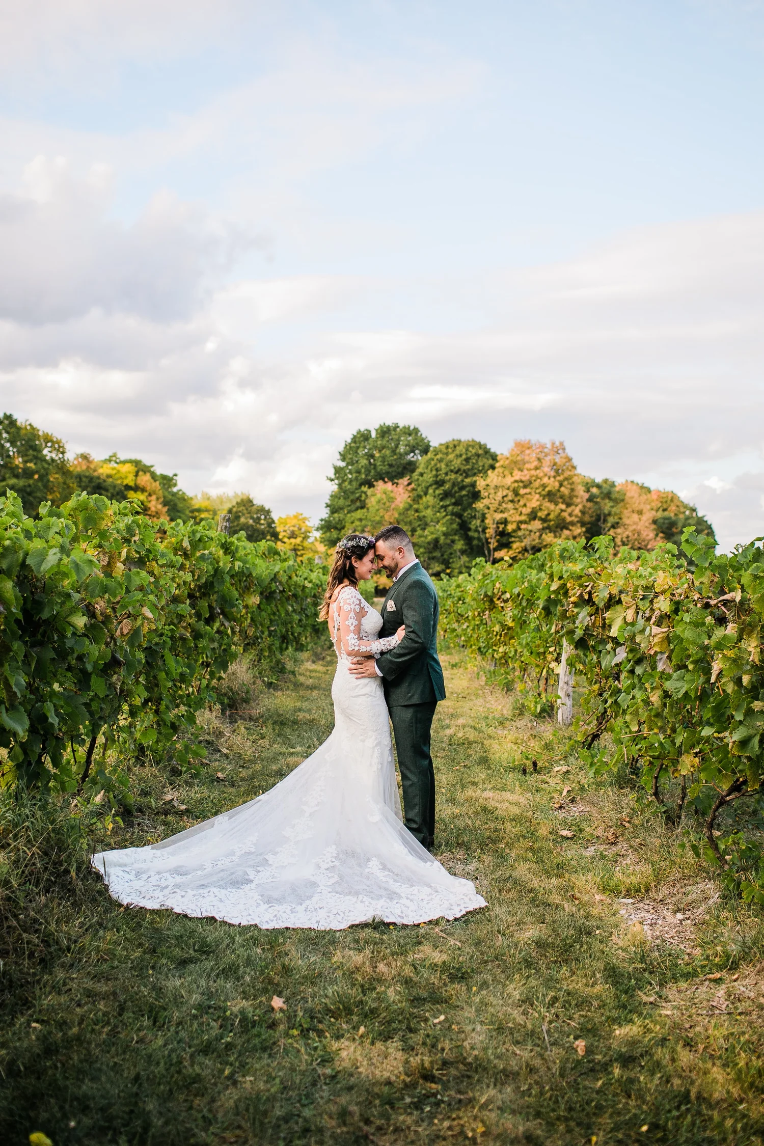 Red Maple Vineyard Wedding - Sweet Alice Photography