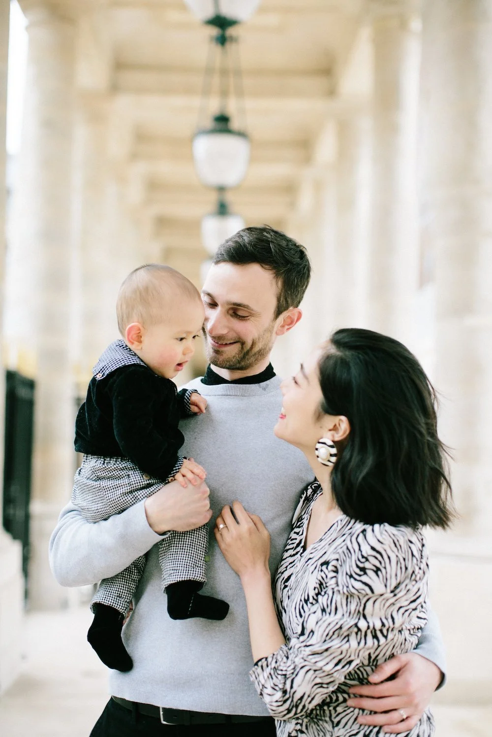 A Family Photoshoot at Palais Royal, in Paris — SAYA | WEDDING ...