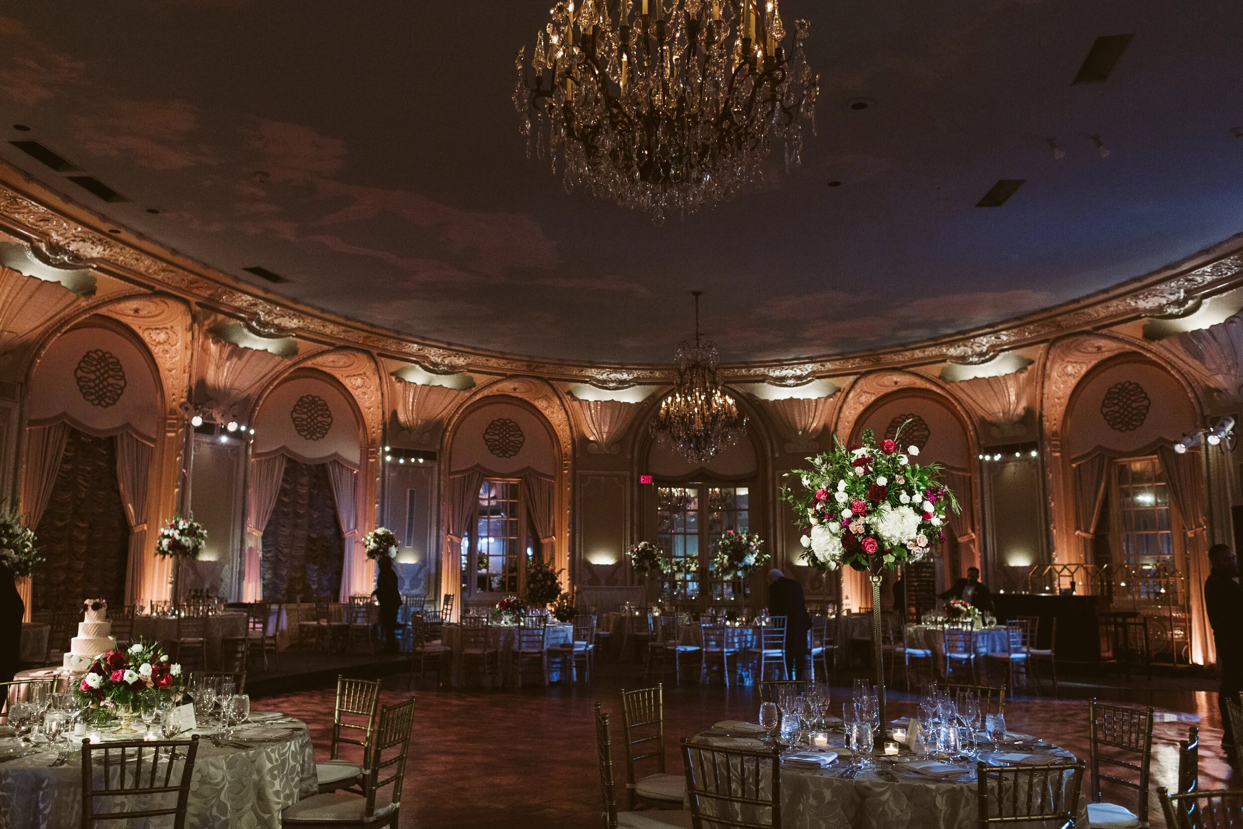 Wedding Day Timeline For a First Look.