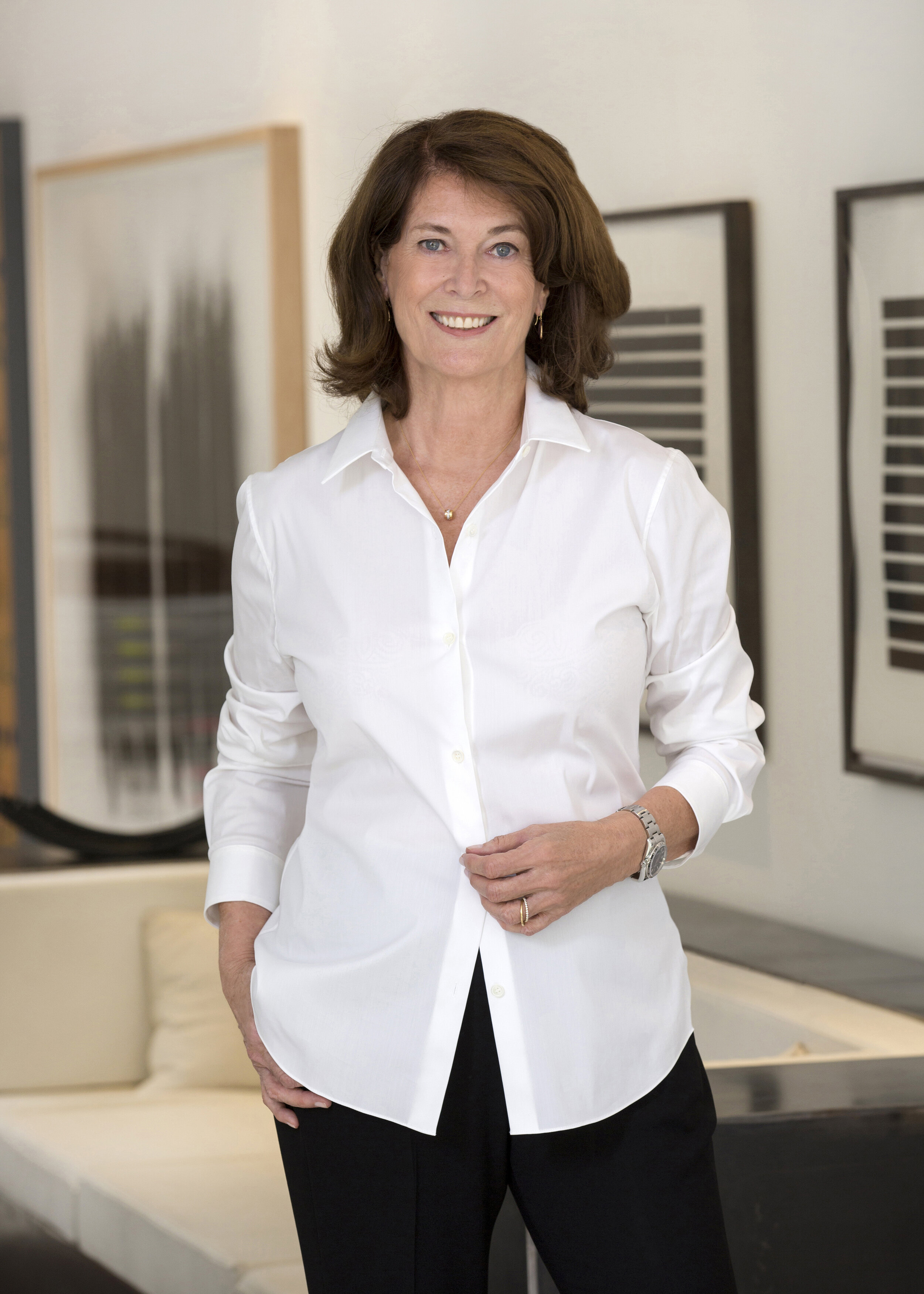 About — Martine Capdevielle