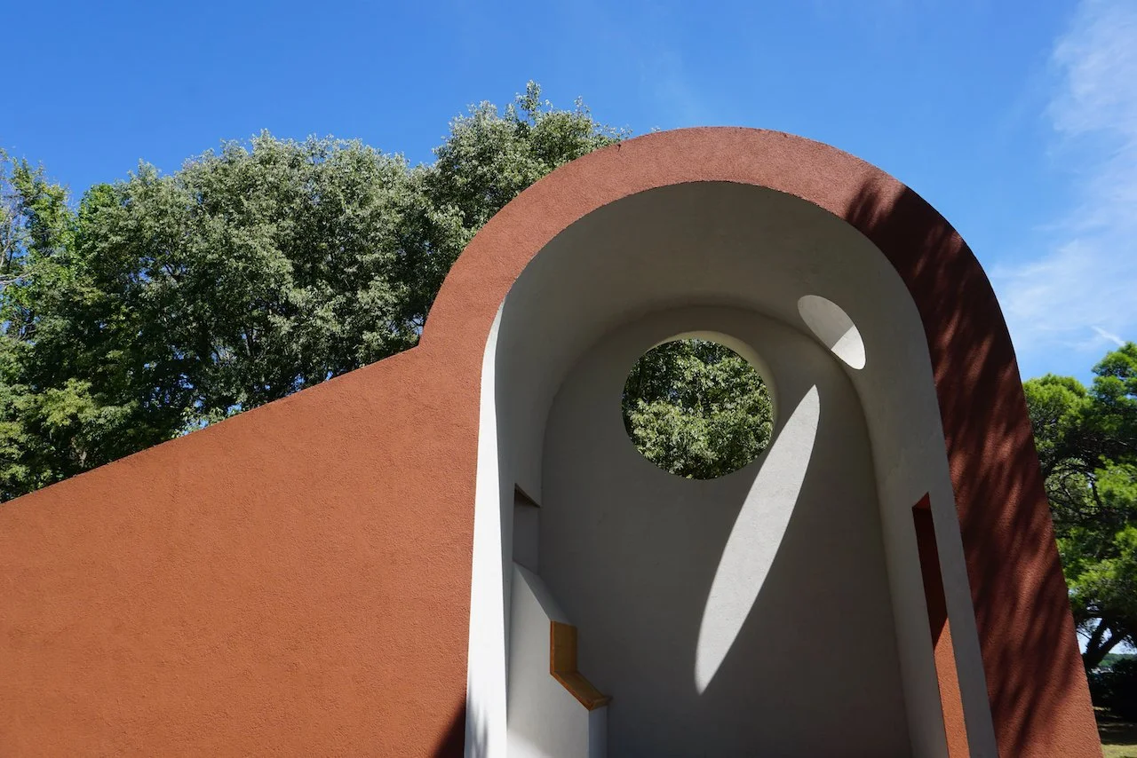 The Vatican Chapels — witblad