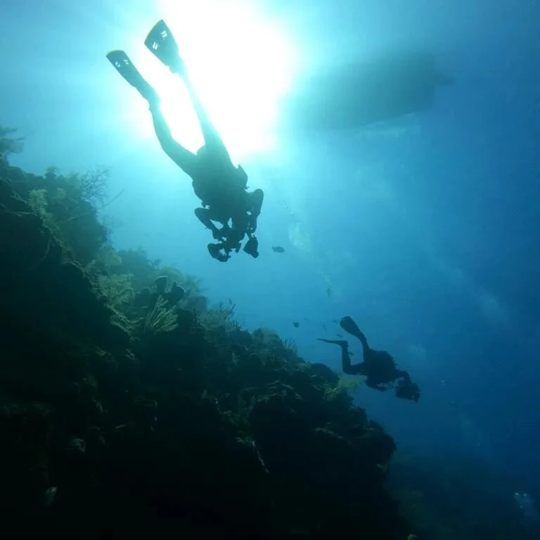 Flying Before and After Diving - Roatan Divers