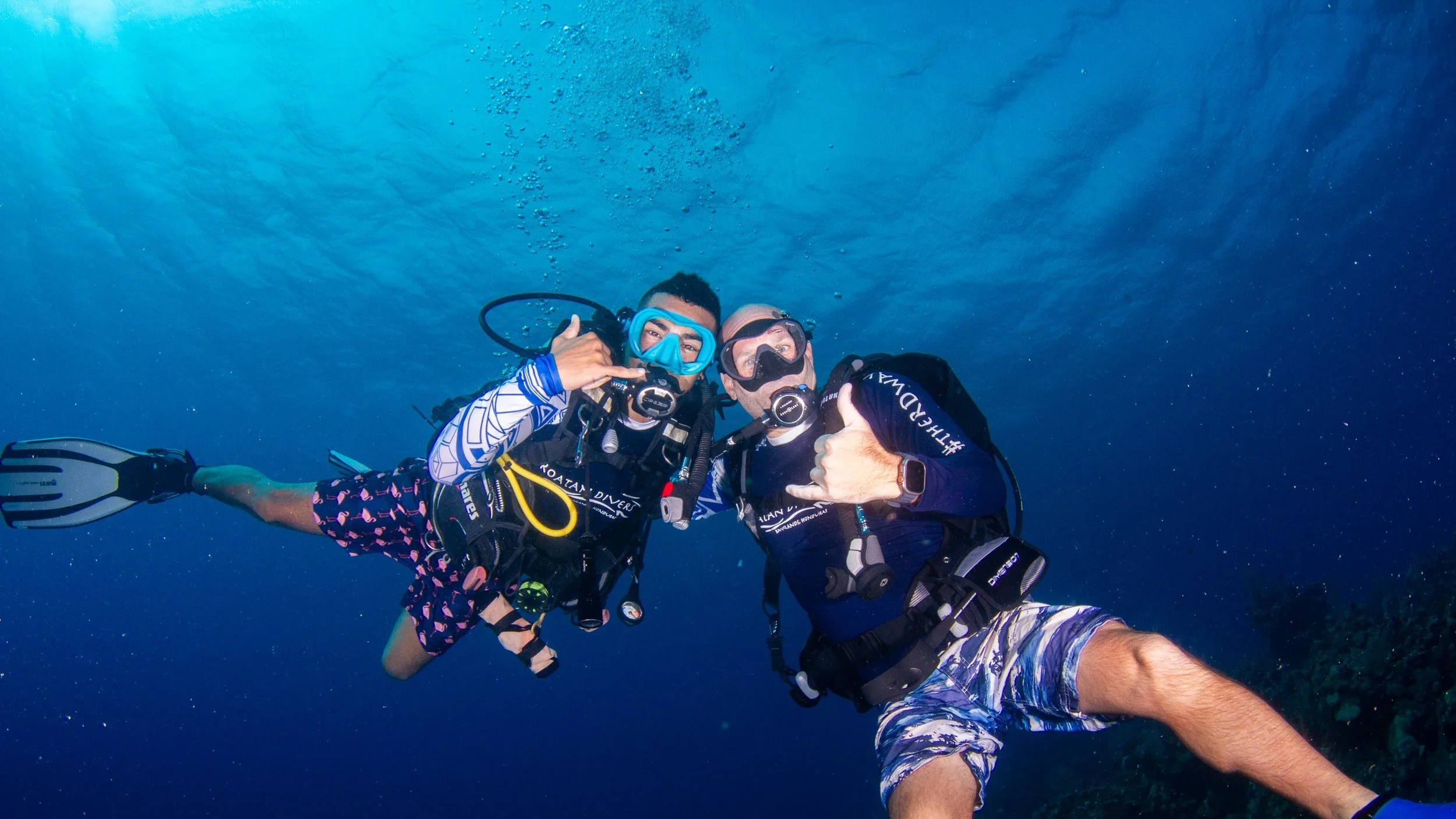 Fun Diving in Roatan | Roatan Divers