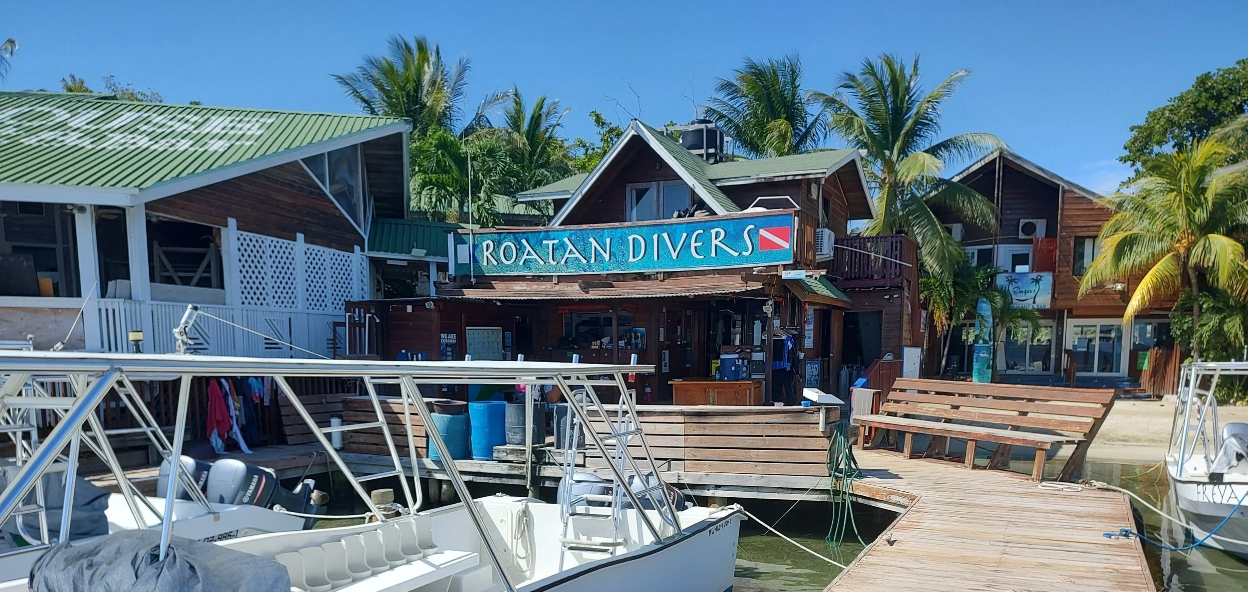 Our Facilities | Roatan Divers