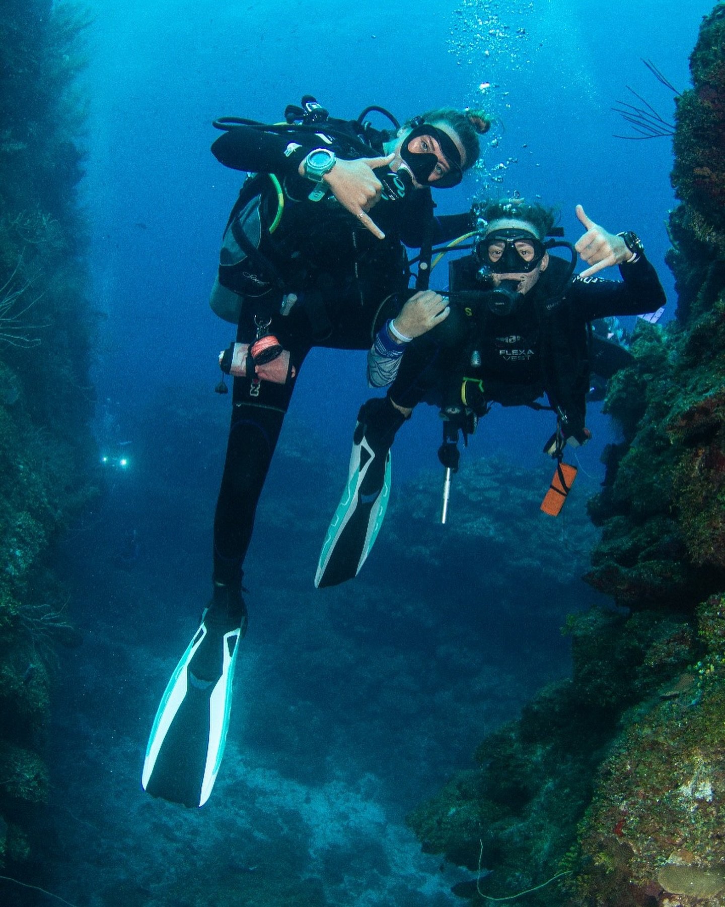 Flying Before and After Diving | Roatan Divers