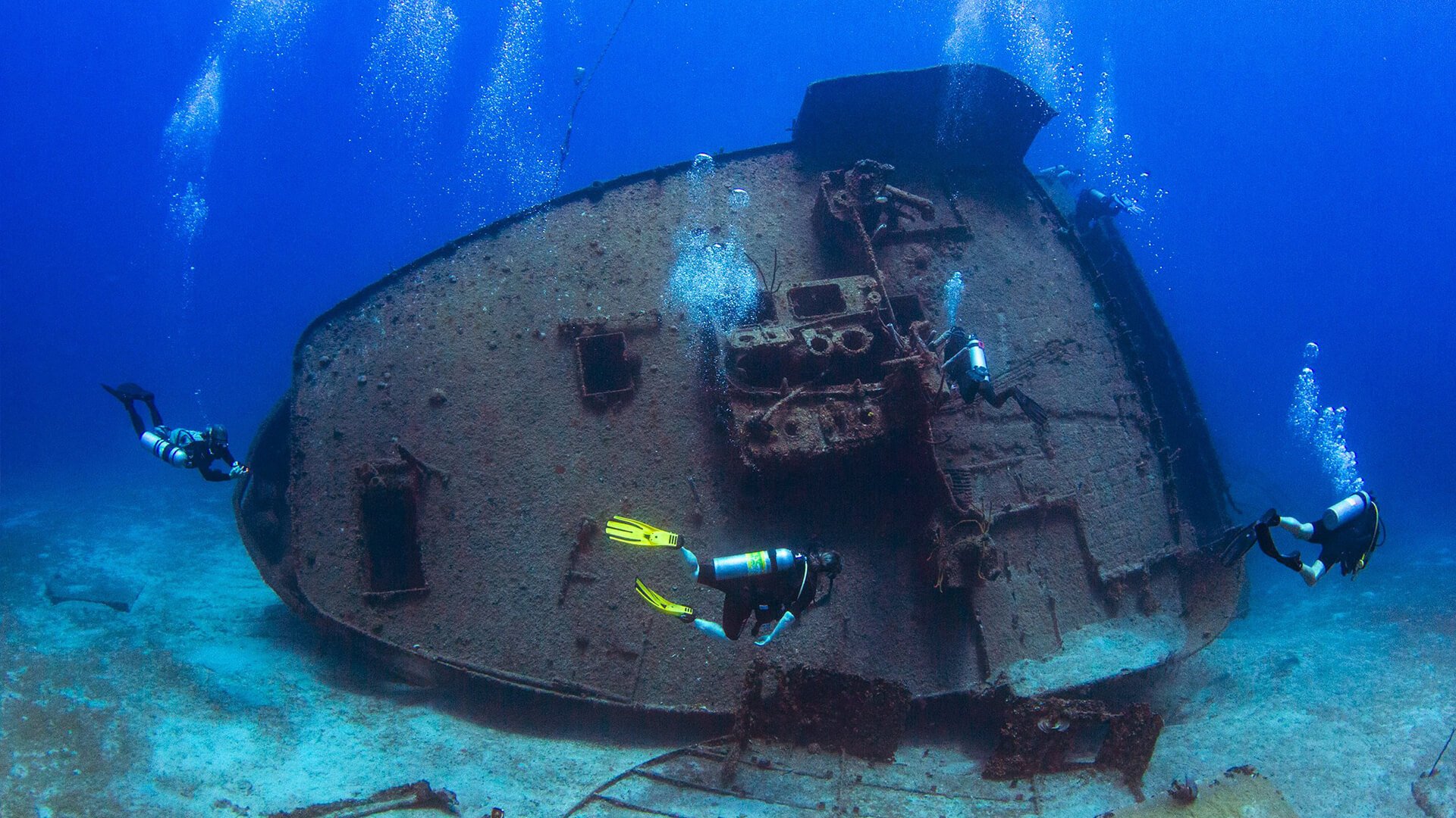 Roatan Divers | Best in boutique diving on Roatan