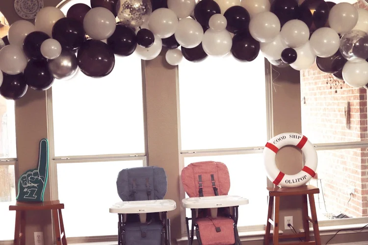 Boy Girl Twin Party Themes for First Birthday | LMents of Style ...