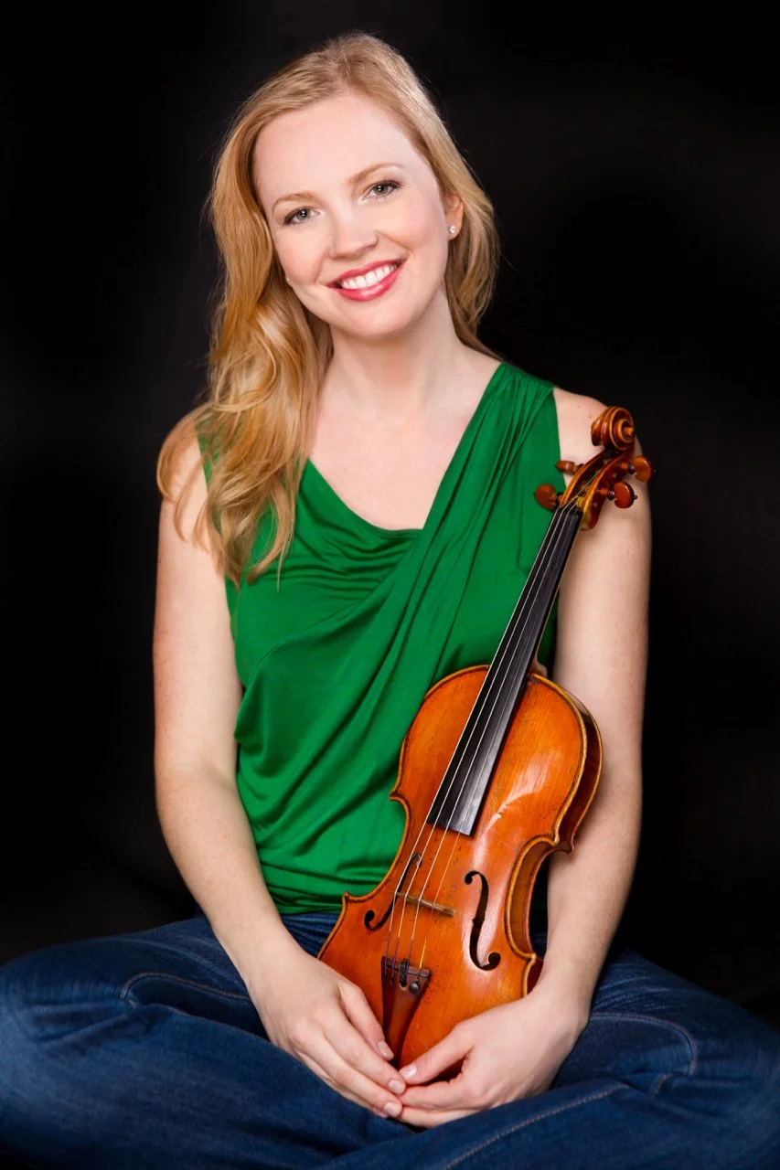 PHOTOS — ELIZABETH ZELTSER