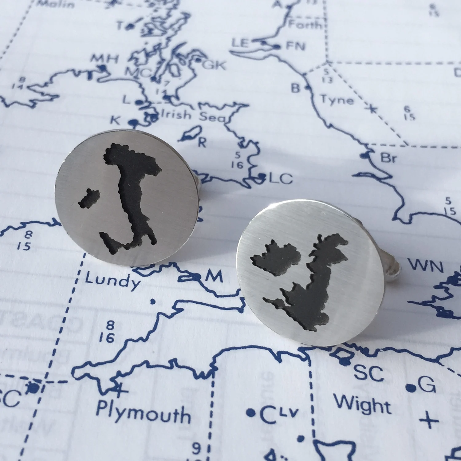 Shoreline Textured Oval Cufflinks Sterling Silver — Hannah Louise Lamb ...