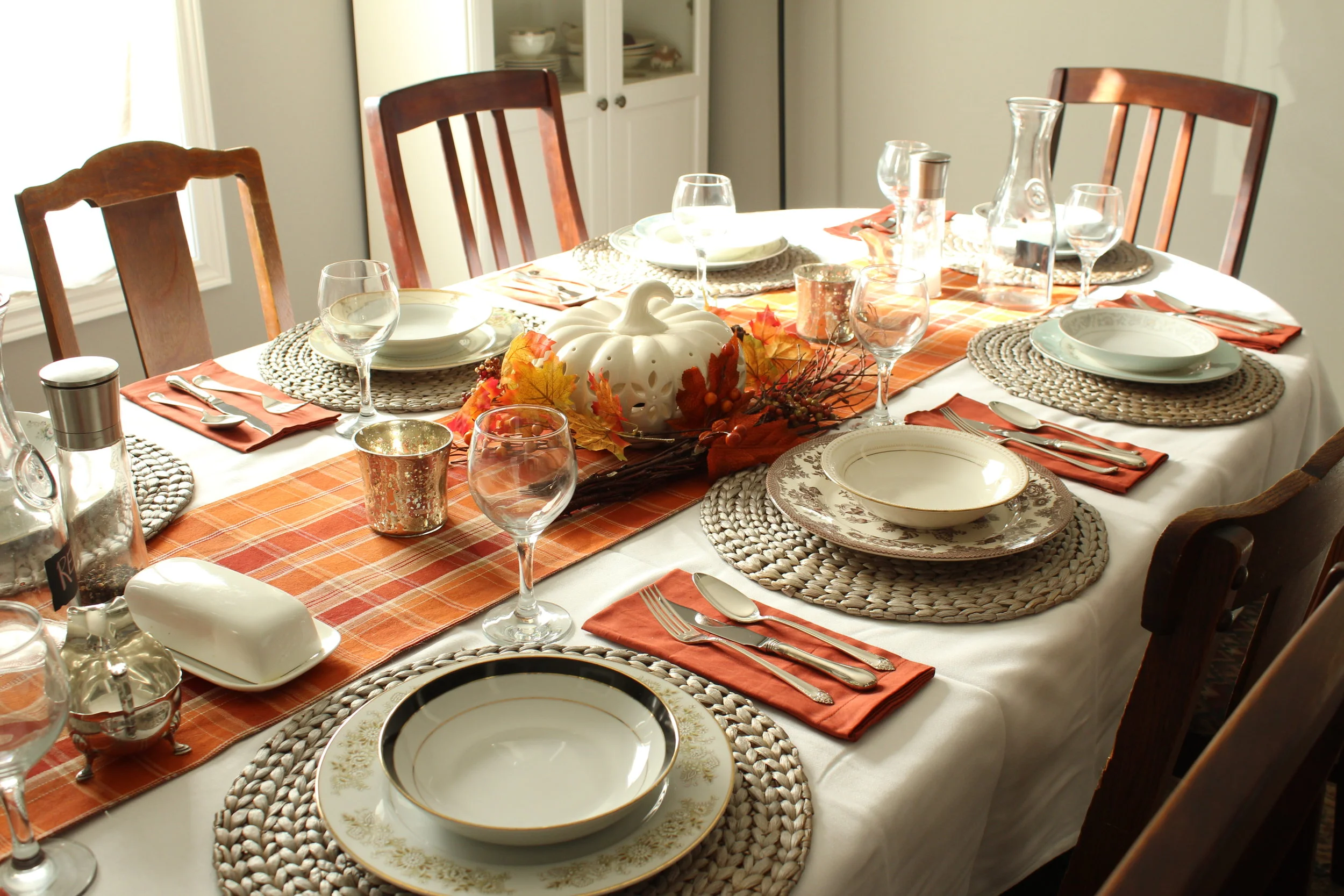 Simple Thanksgiving Tables — Belong Magazine