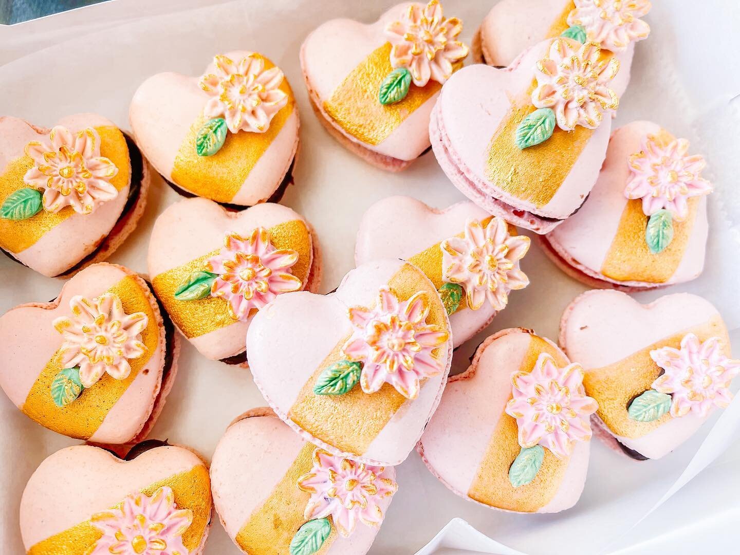 Elegant Cakes — Pink Sugar Pastries