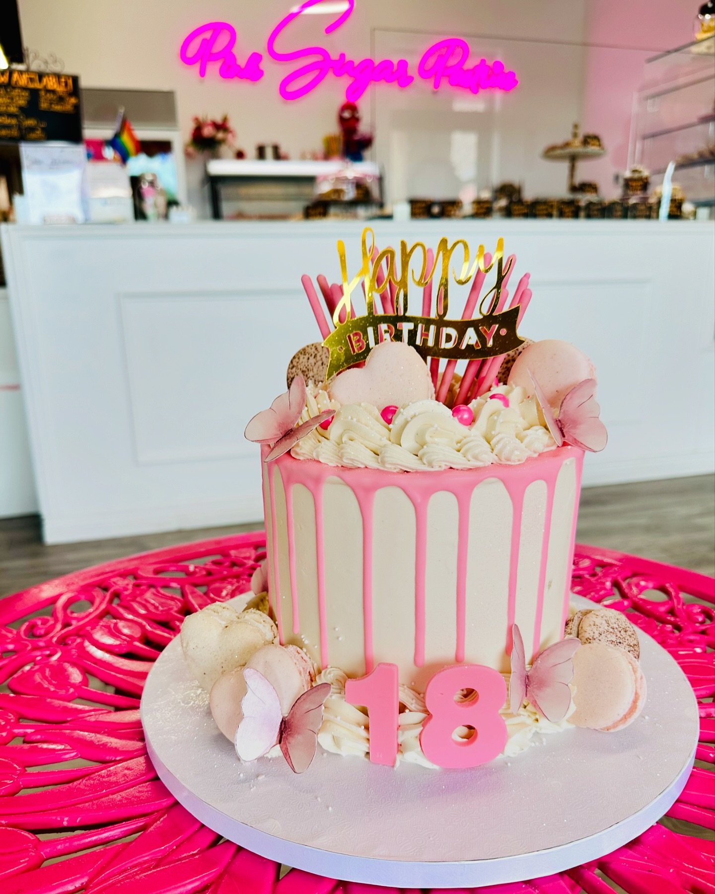 Mini & Drip Cakes — Pink Sugar Pastries