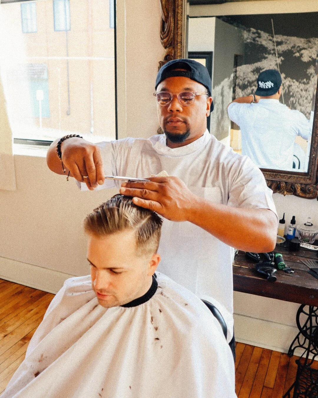 Top Men's Barber in Kansas City MO | My Cuts Travel