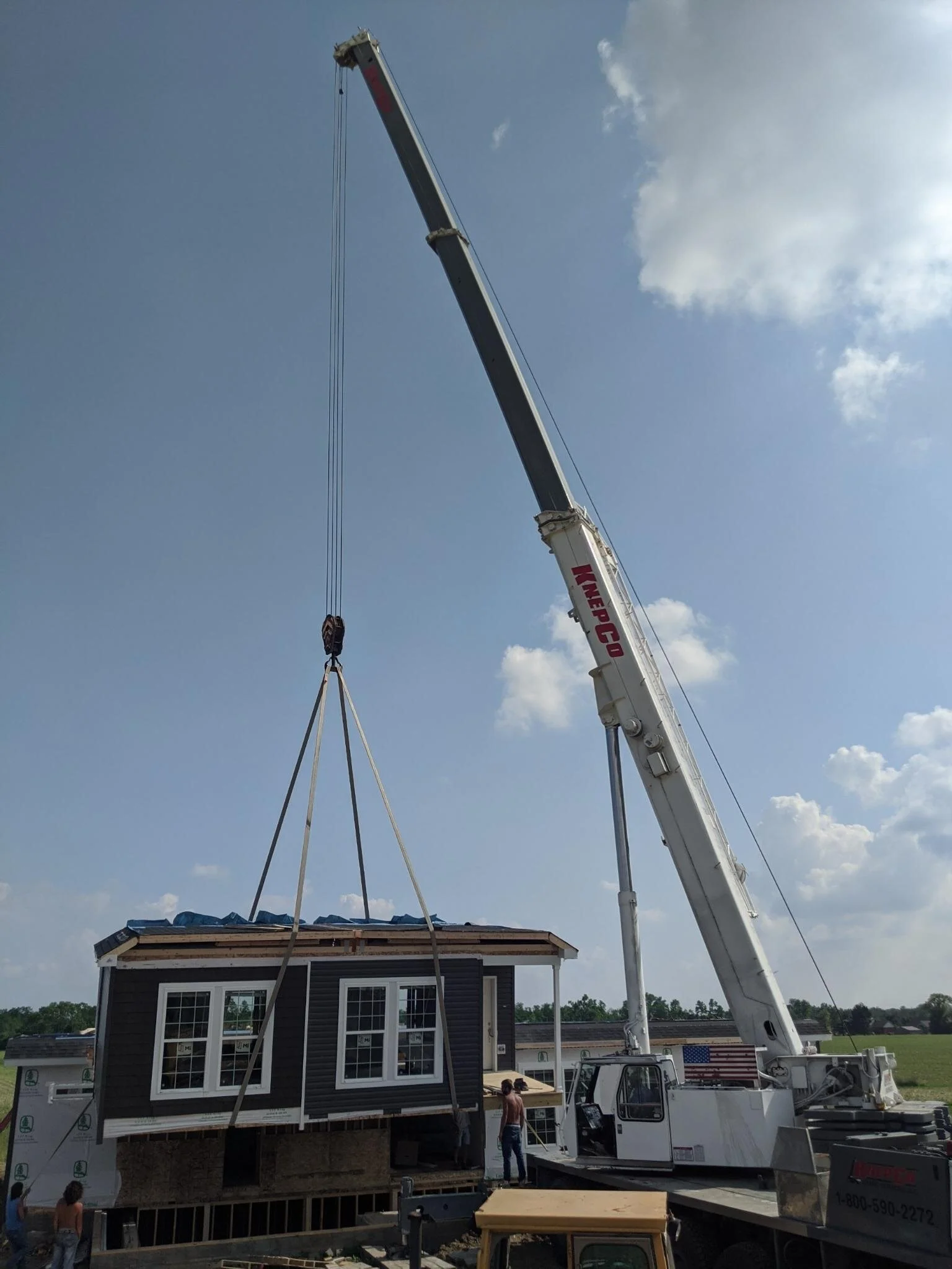 %Knepco Crane Services