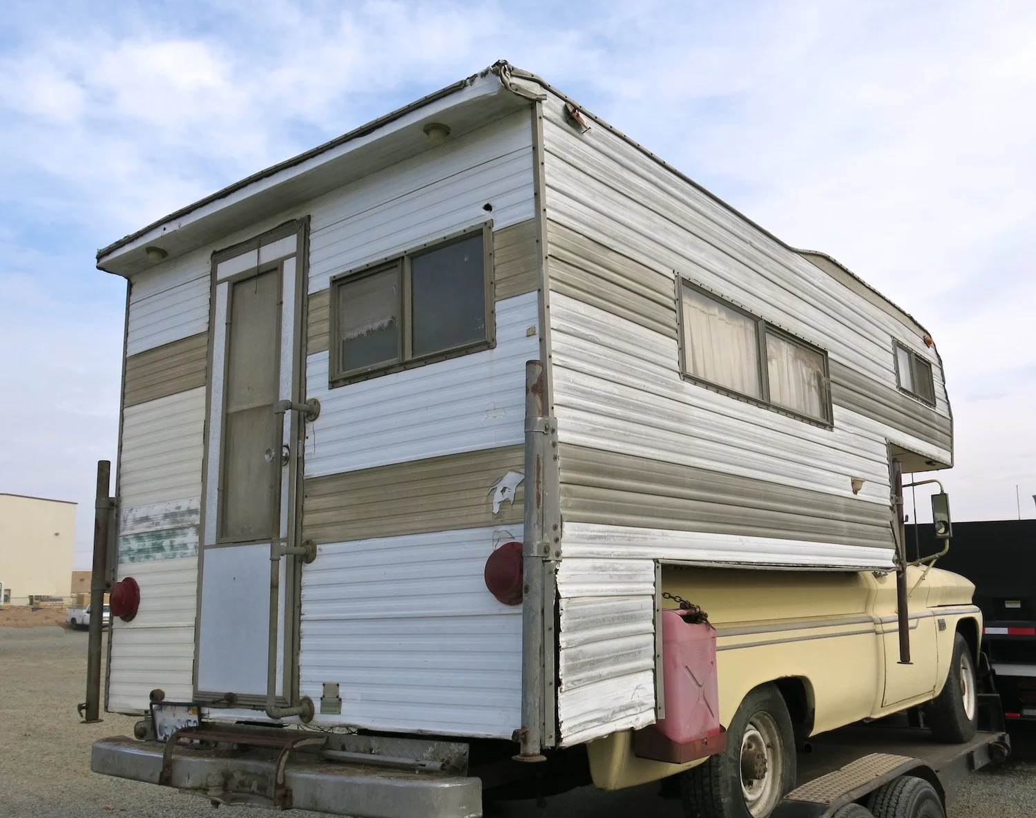 Motorhomes & 60s Camper -- Picture Vehicles — Elliott Location Equipment