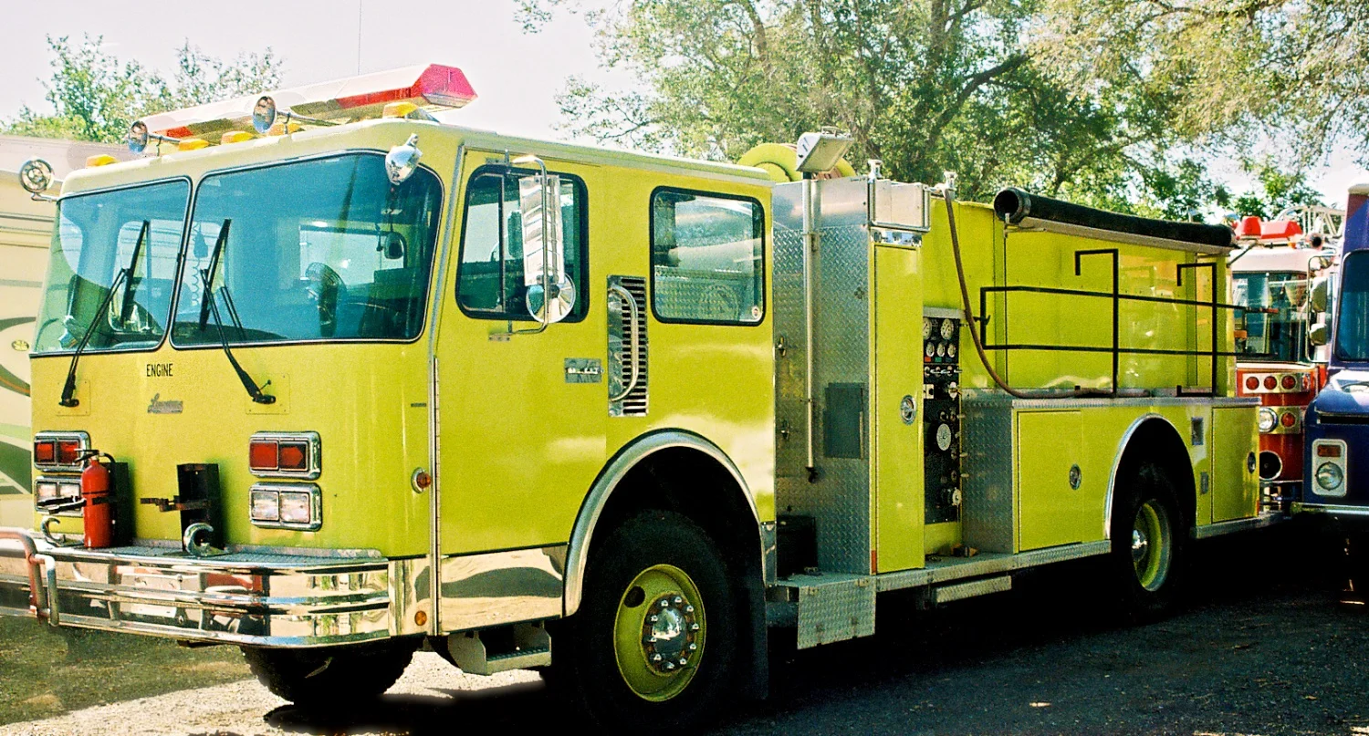 Fire Engines & Fire Trucks ~ Emergency Picture Vehicles — Elliott ...