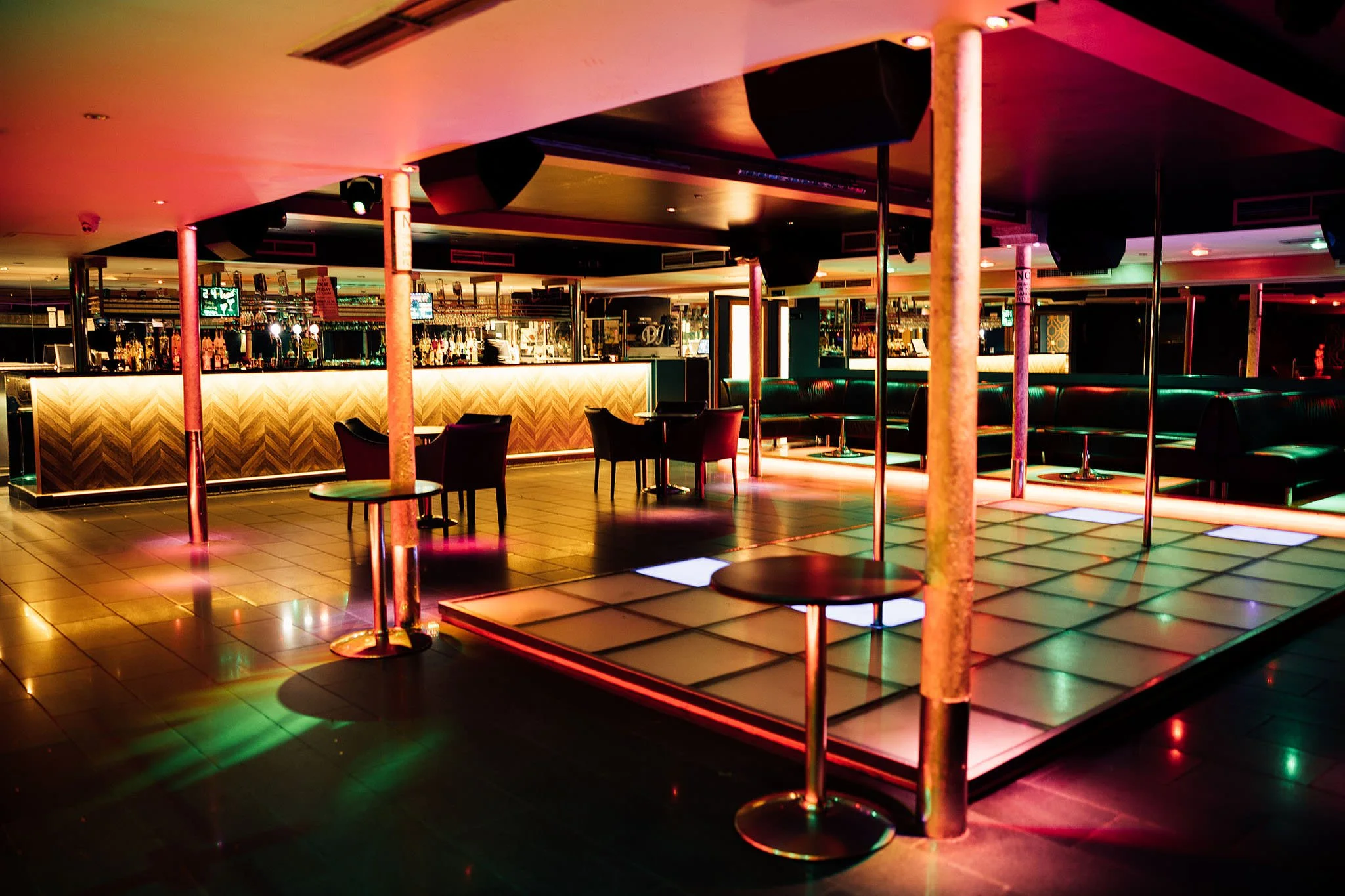 PRIVATE HIRE — Mirage clubs