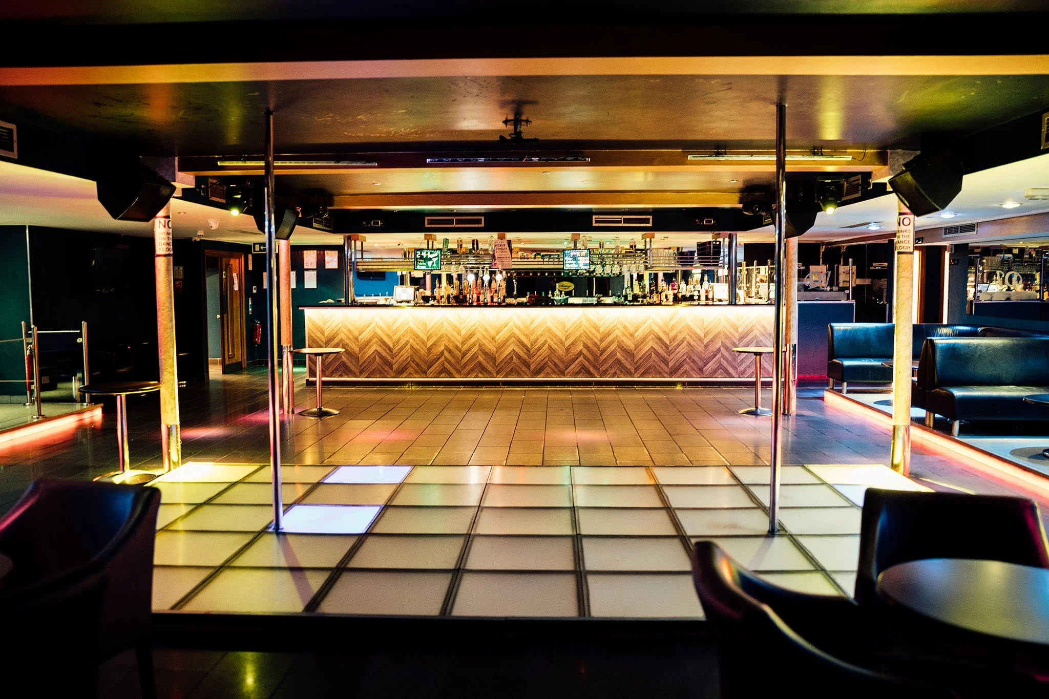 PRIVATE HIRE — Mirage clubs