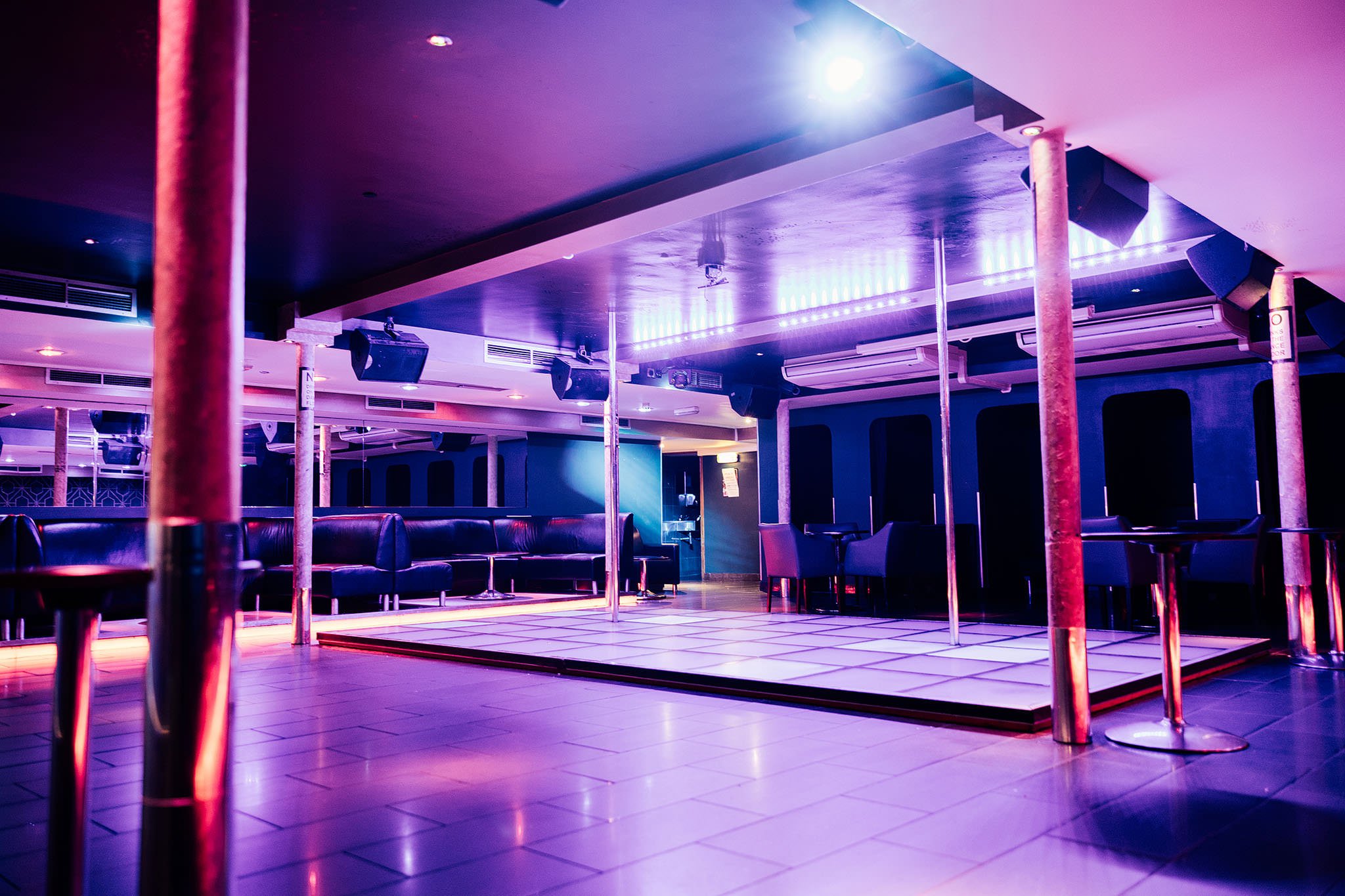 PRIVATE HIRE — Mirage clubs