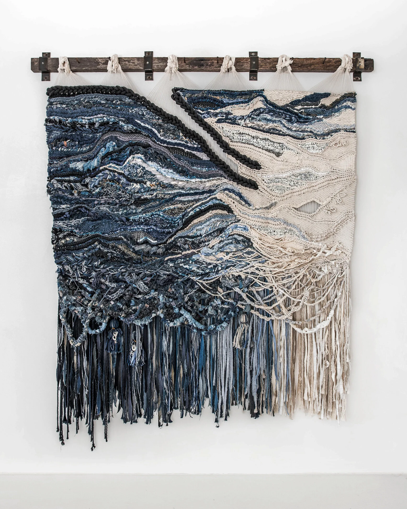 COMMISSIONS — Crossing Threads®