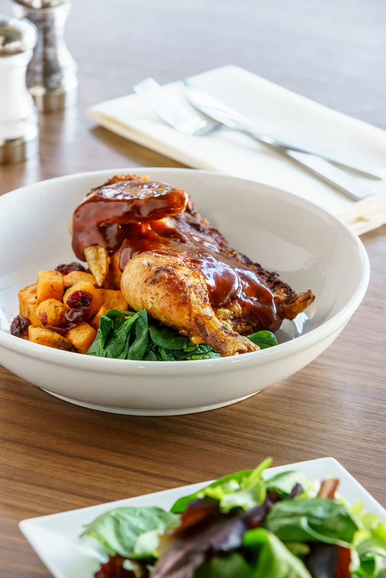 Gallery — Edgewater Bar & Grille