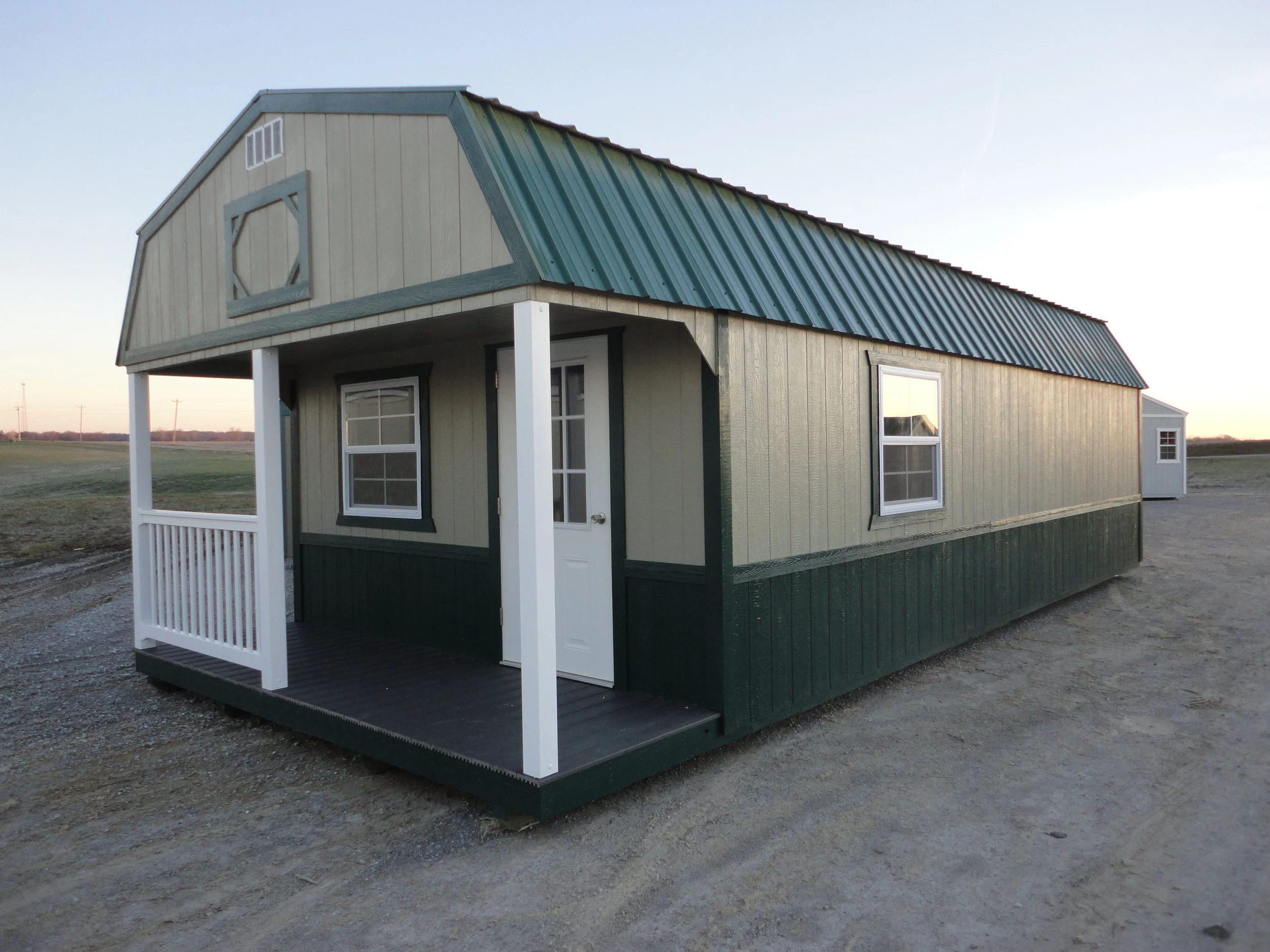 DQ Portable Barns